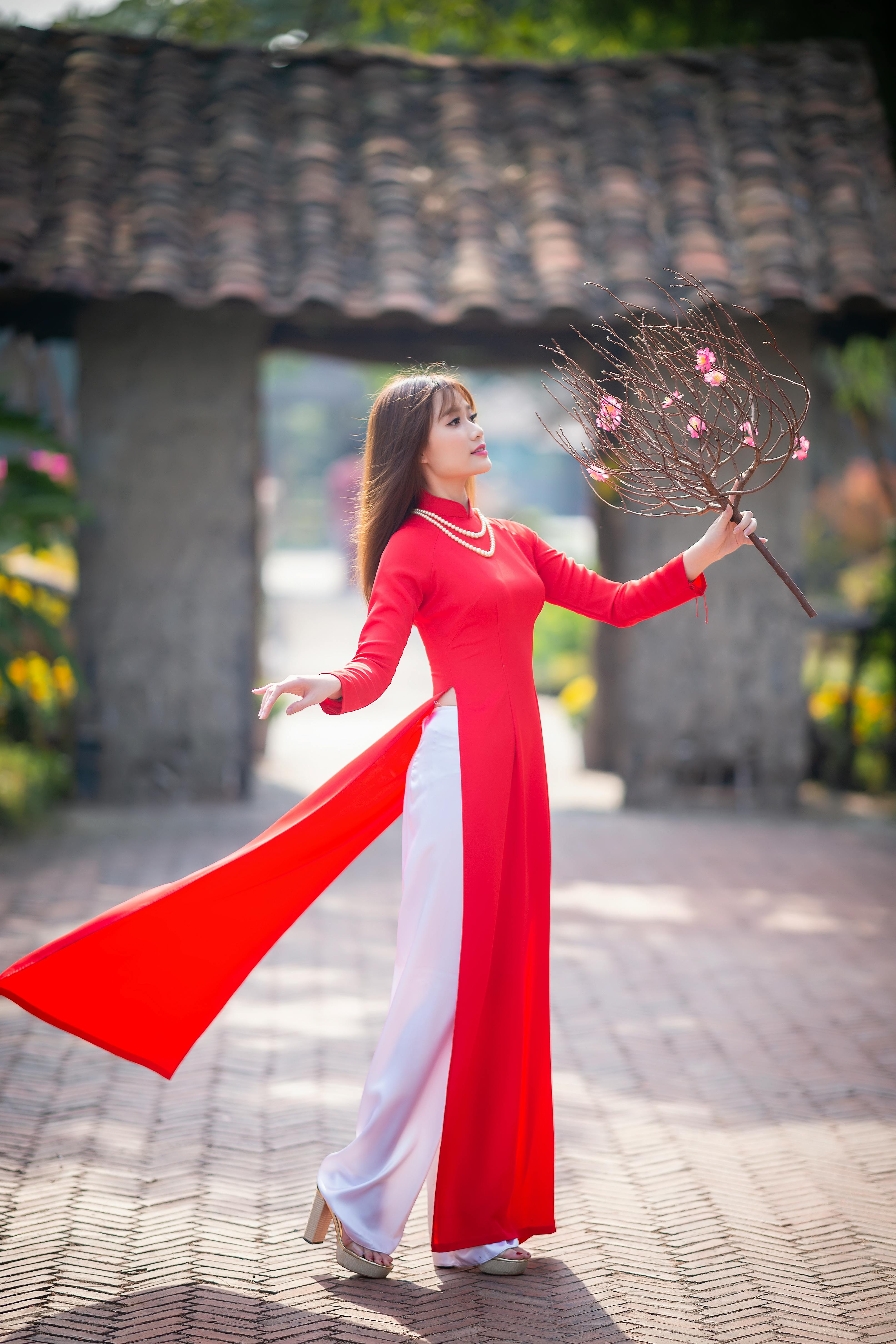 High Slits Photos, Download The BEST Free High Slits Stock Photos & HD ...