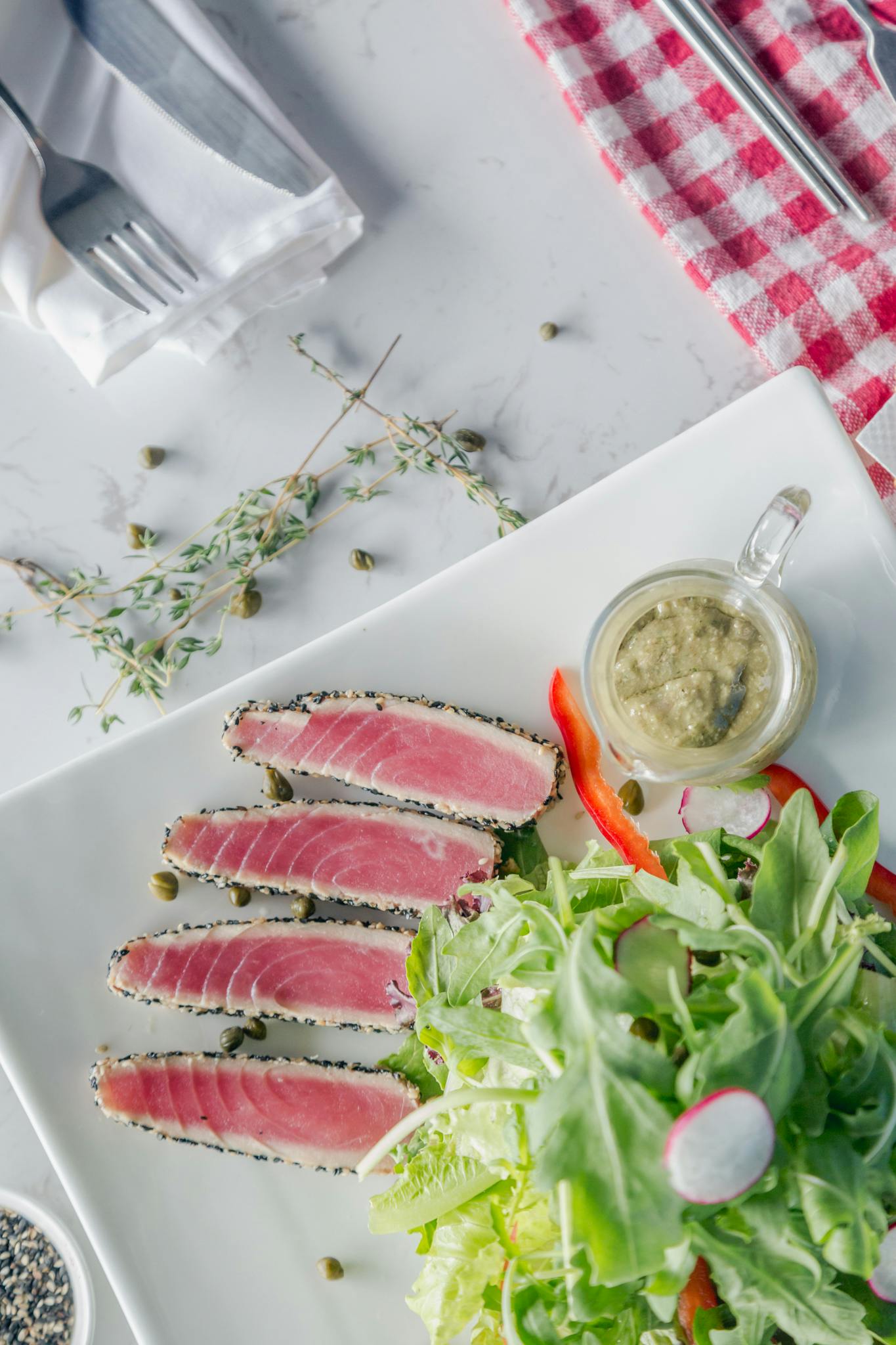 Pescado Chamuscado Con Verduras · Foto de stock gratuita