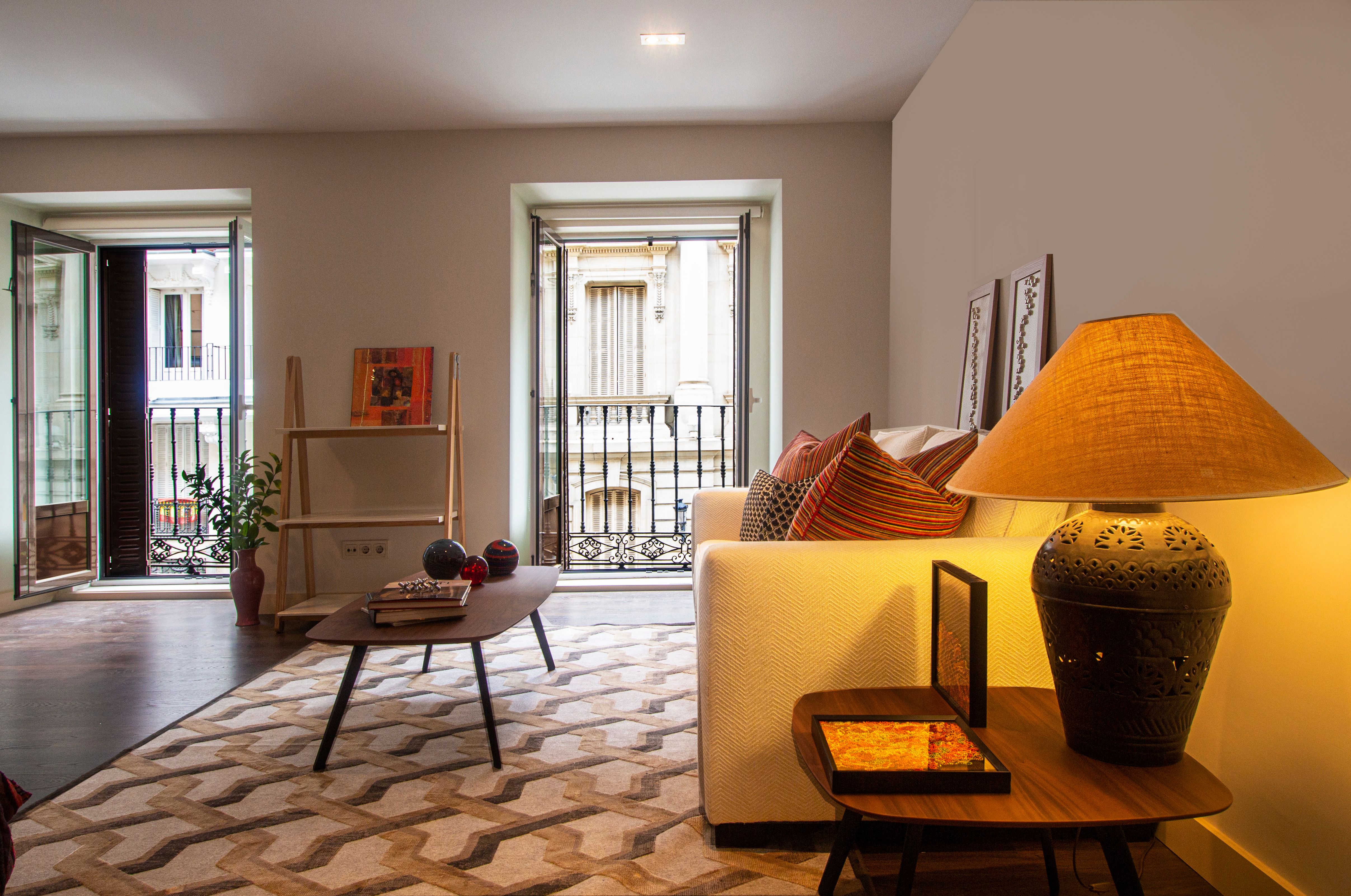 Cozy Living Room Design With Warm Light · Free Stock Photo