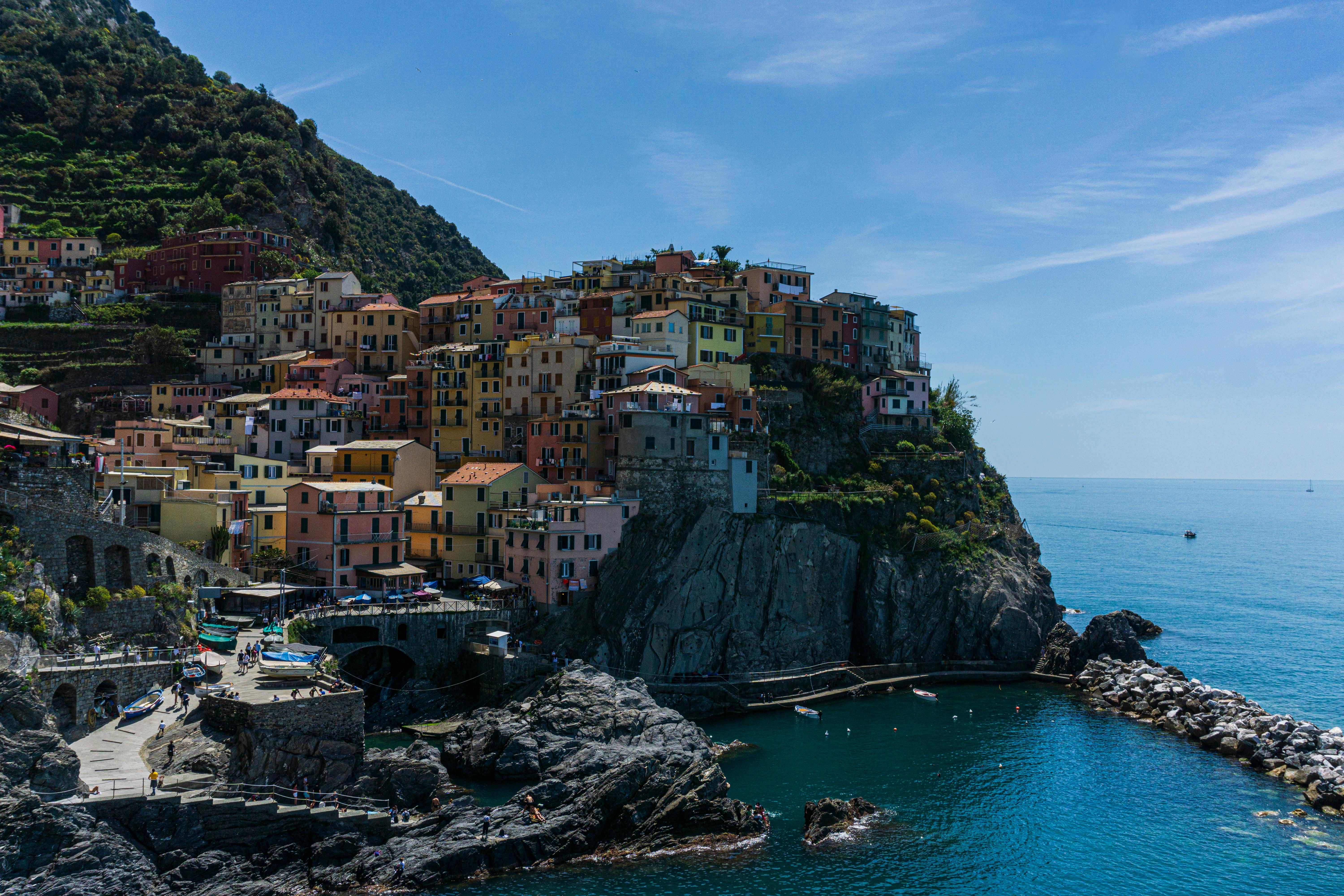 Town on Hill in Bay · Free Stock Photo