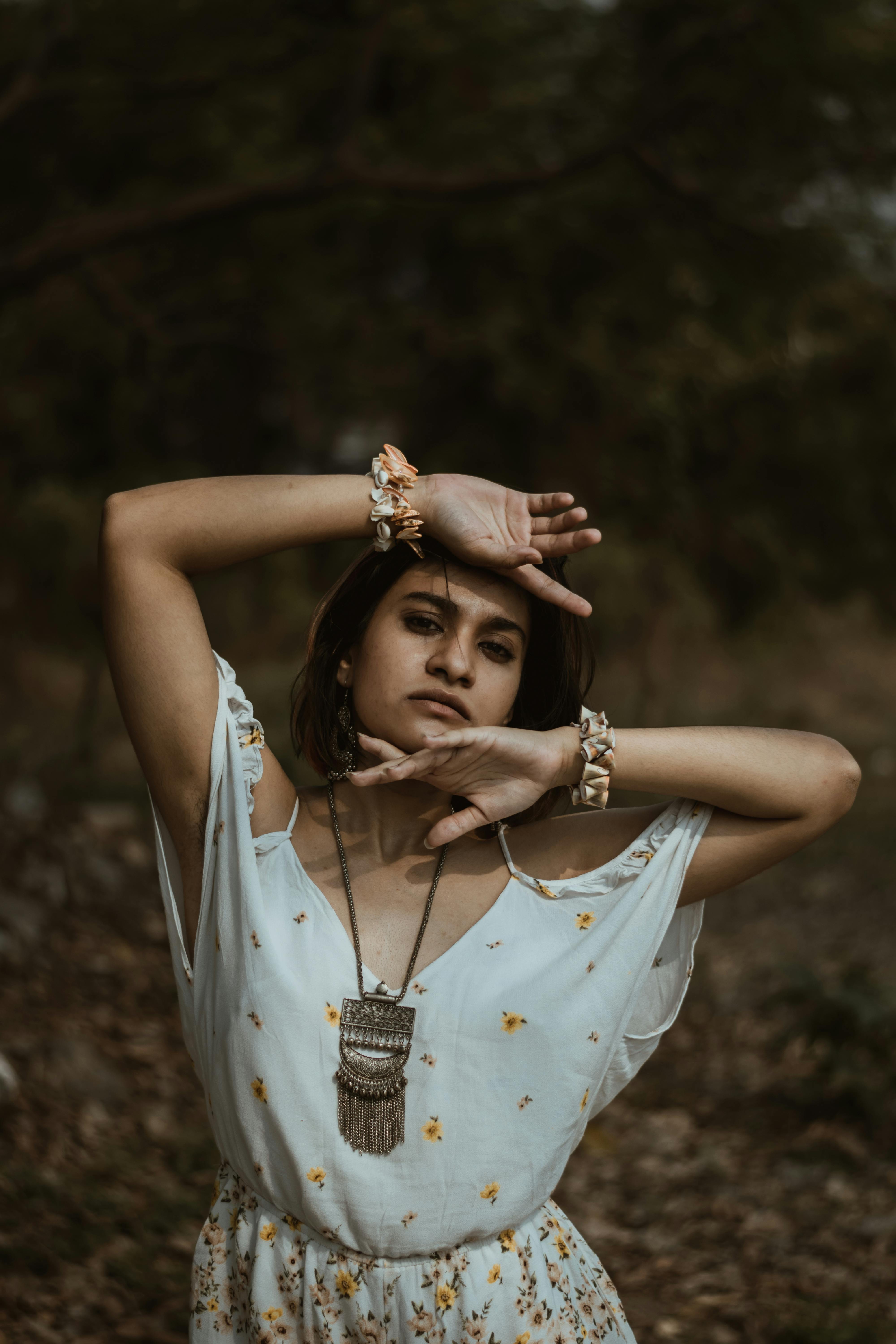 Headshot Hispanic Woman Photos, Download The BEST Free Headshot ...