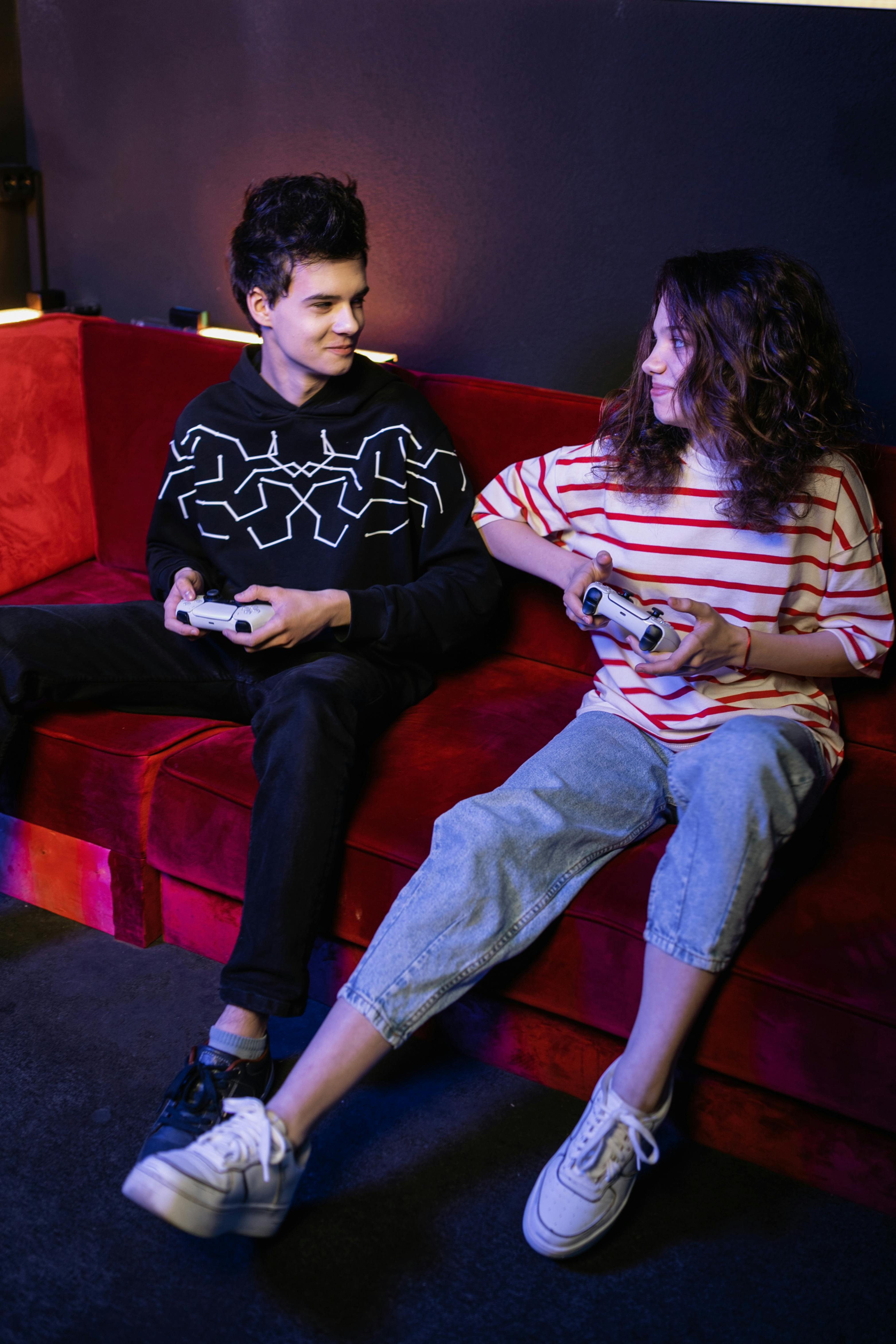 Gaming Posture Photos, Download The BEST Free Gaming Posture Stock ...