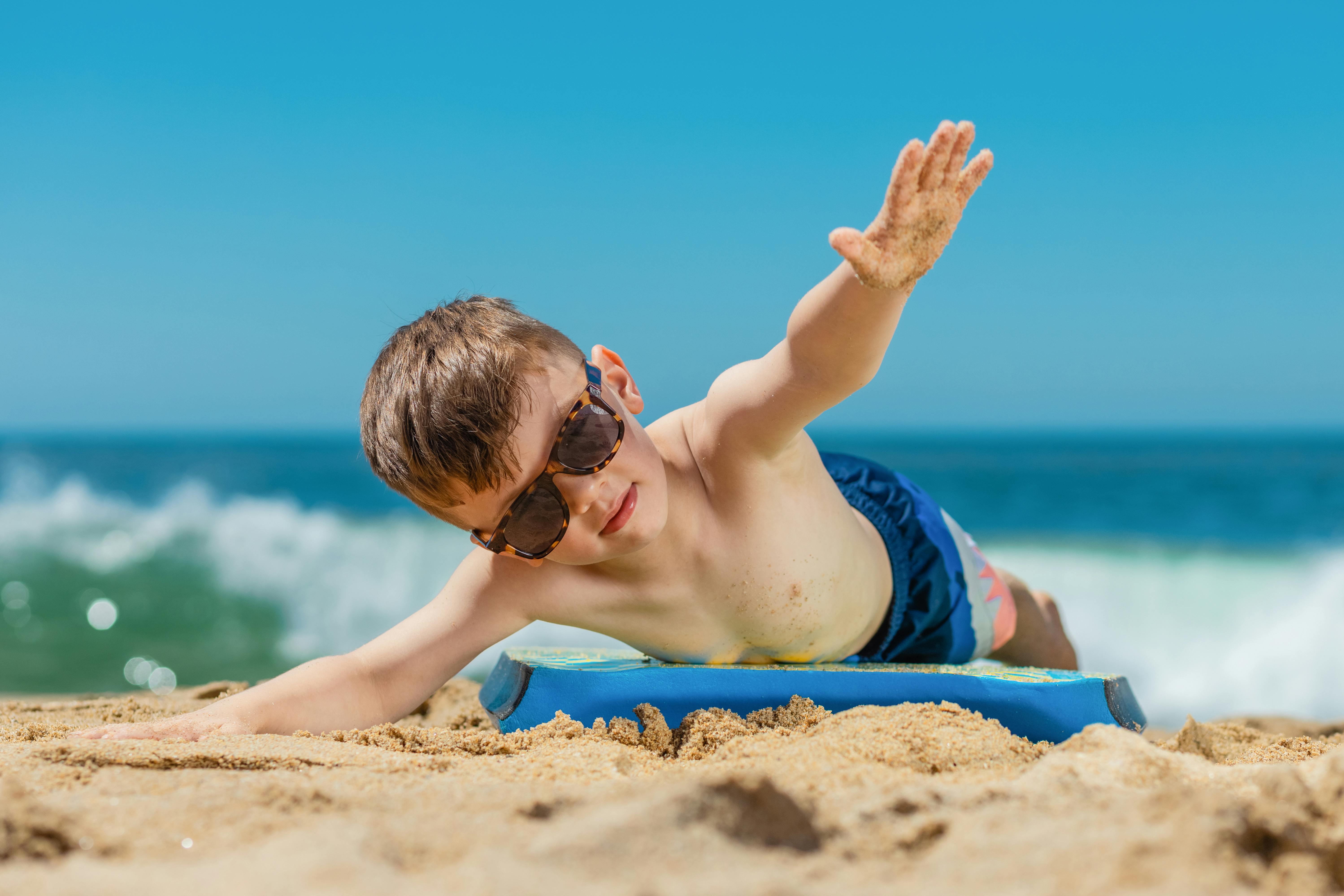 Handsome Boy Shirtless Photos, Download Free Handsome Boy Shirtless ...