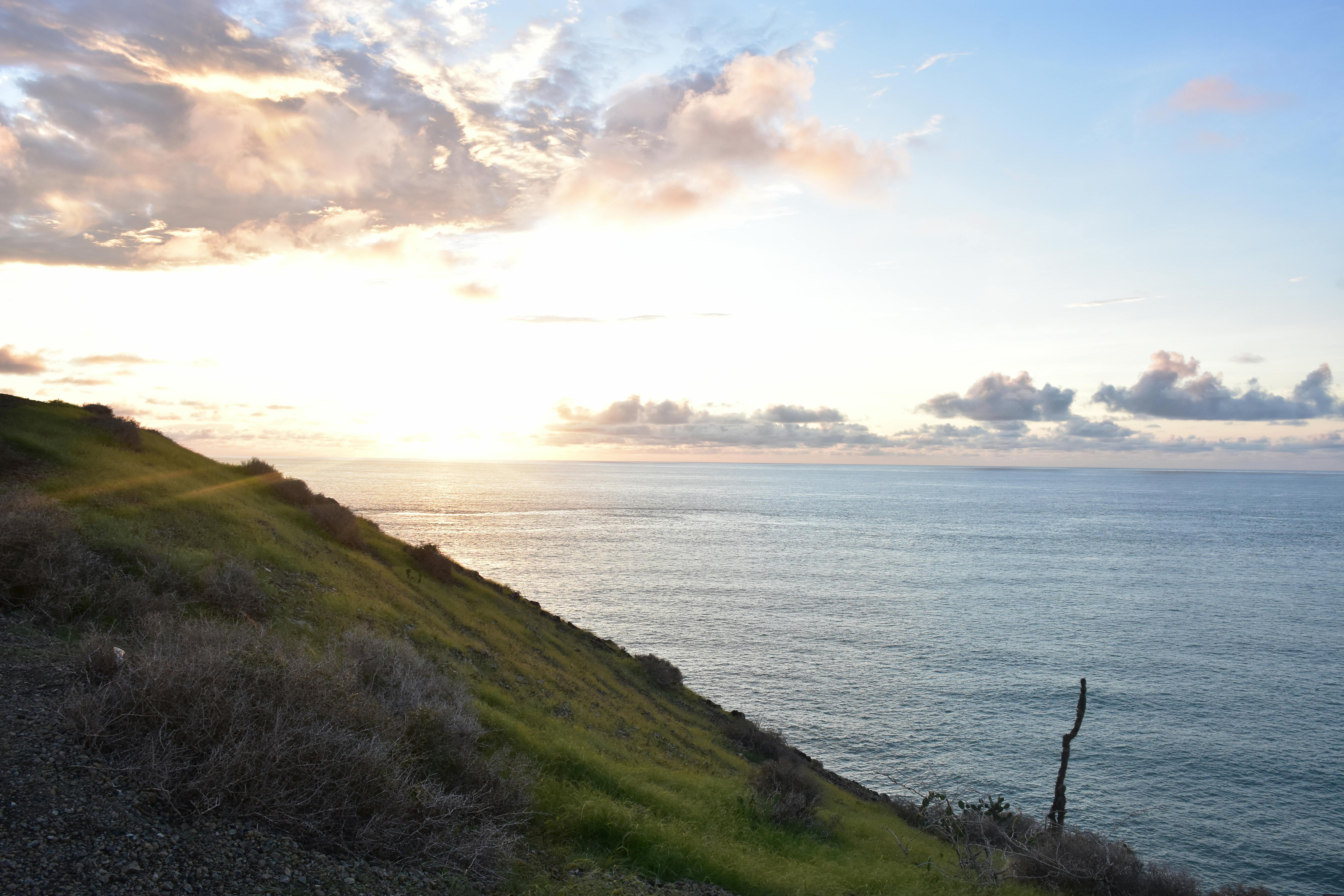 Ocean View During Sunset · Free Stock Photo
