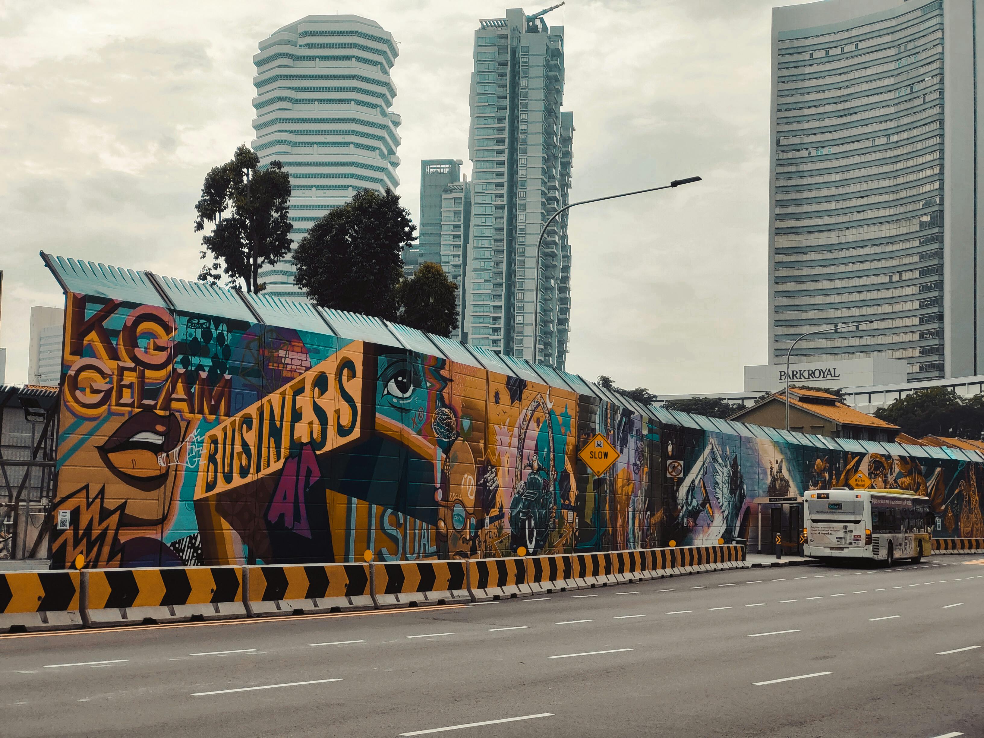 Graffiti on Gate · Free Stock Photo