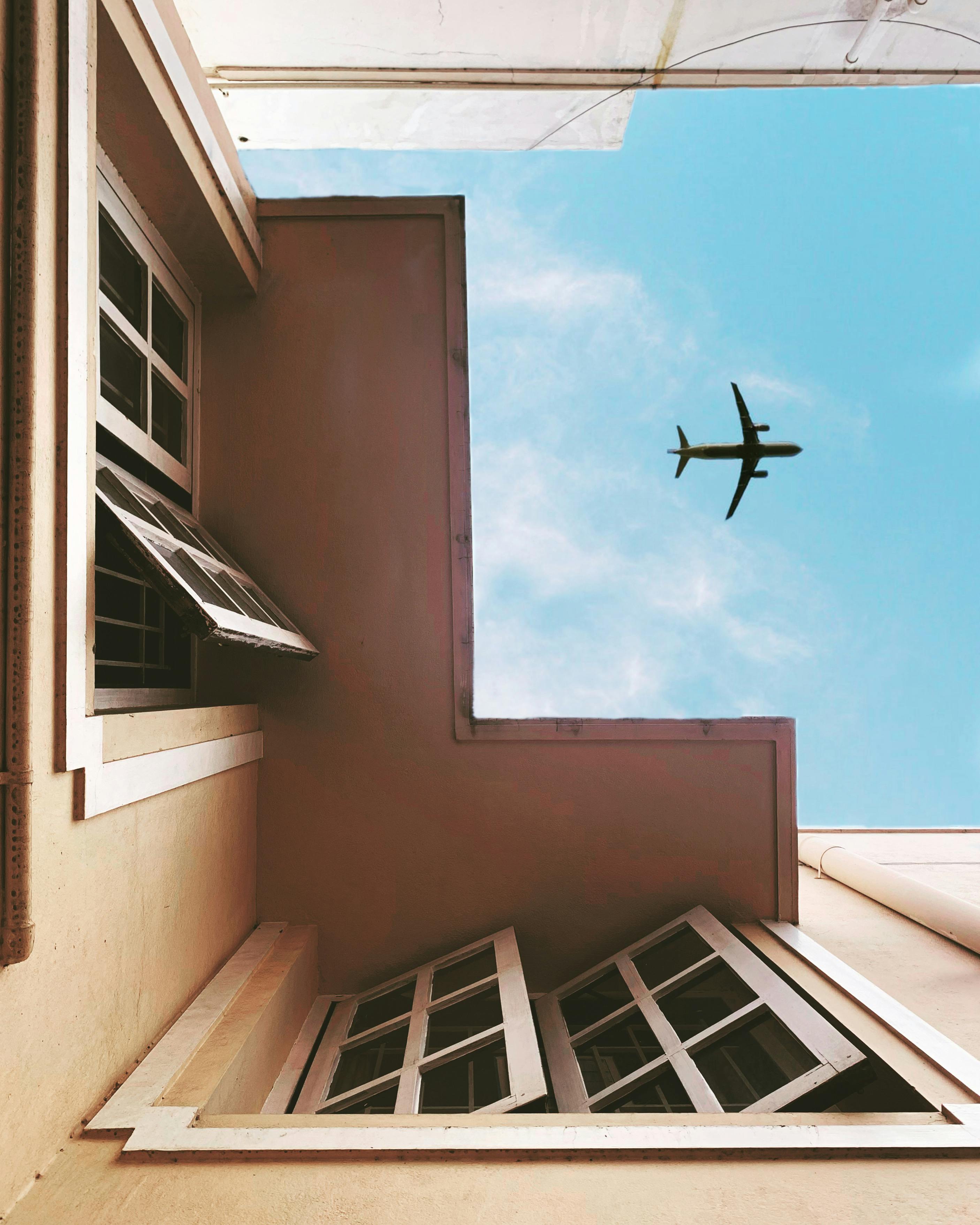 Flying Frames Photos, Download The BEST Free Flying Frames Stock Photos ...