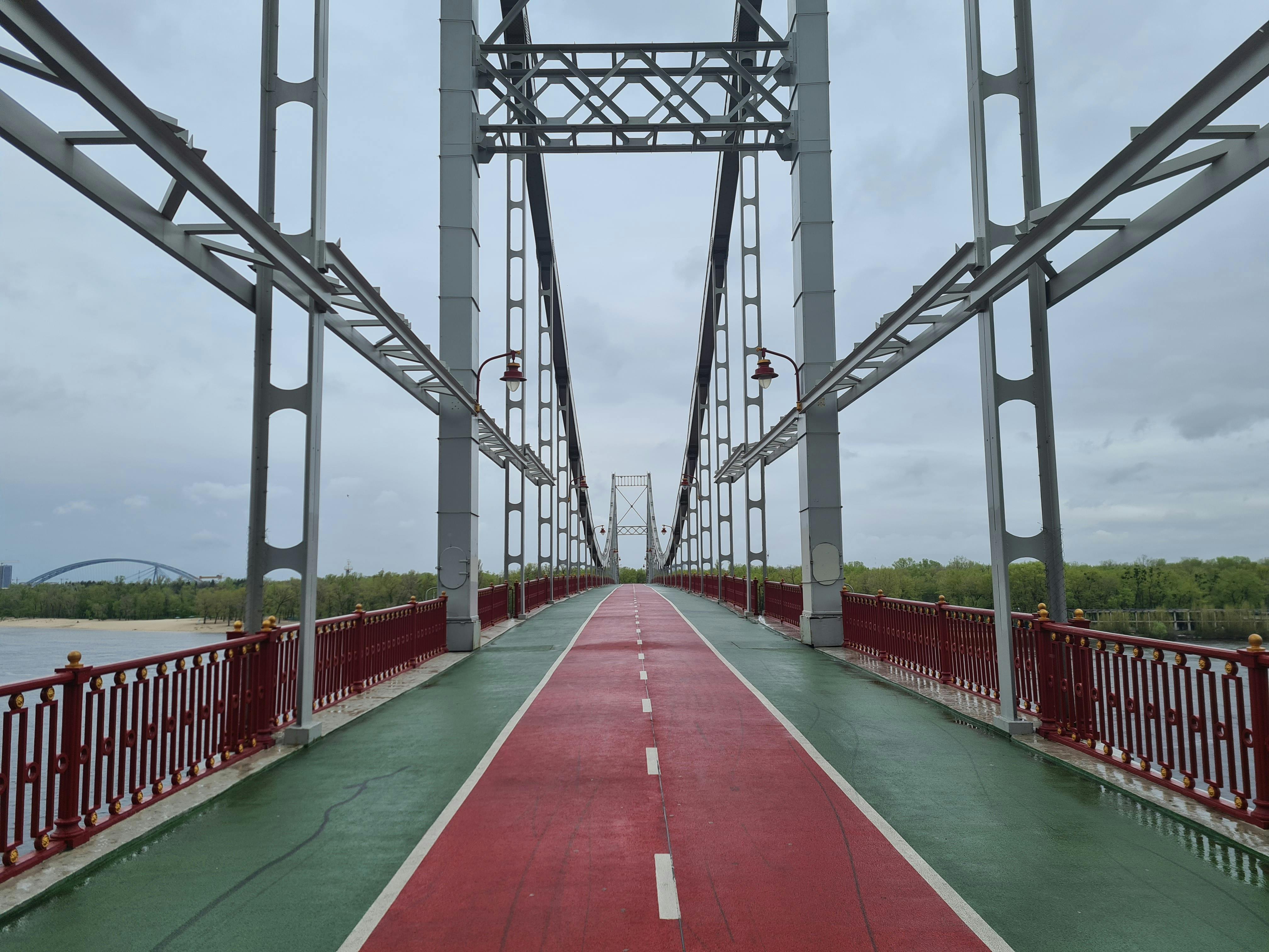 Road on Bridge · Free Stock Photo
