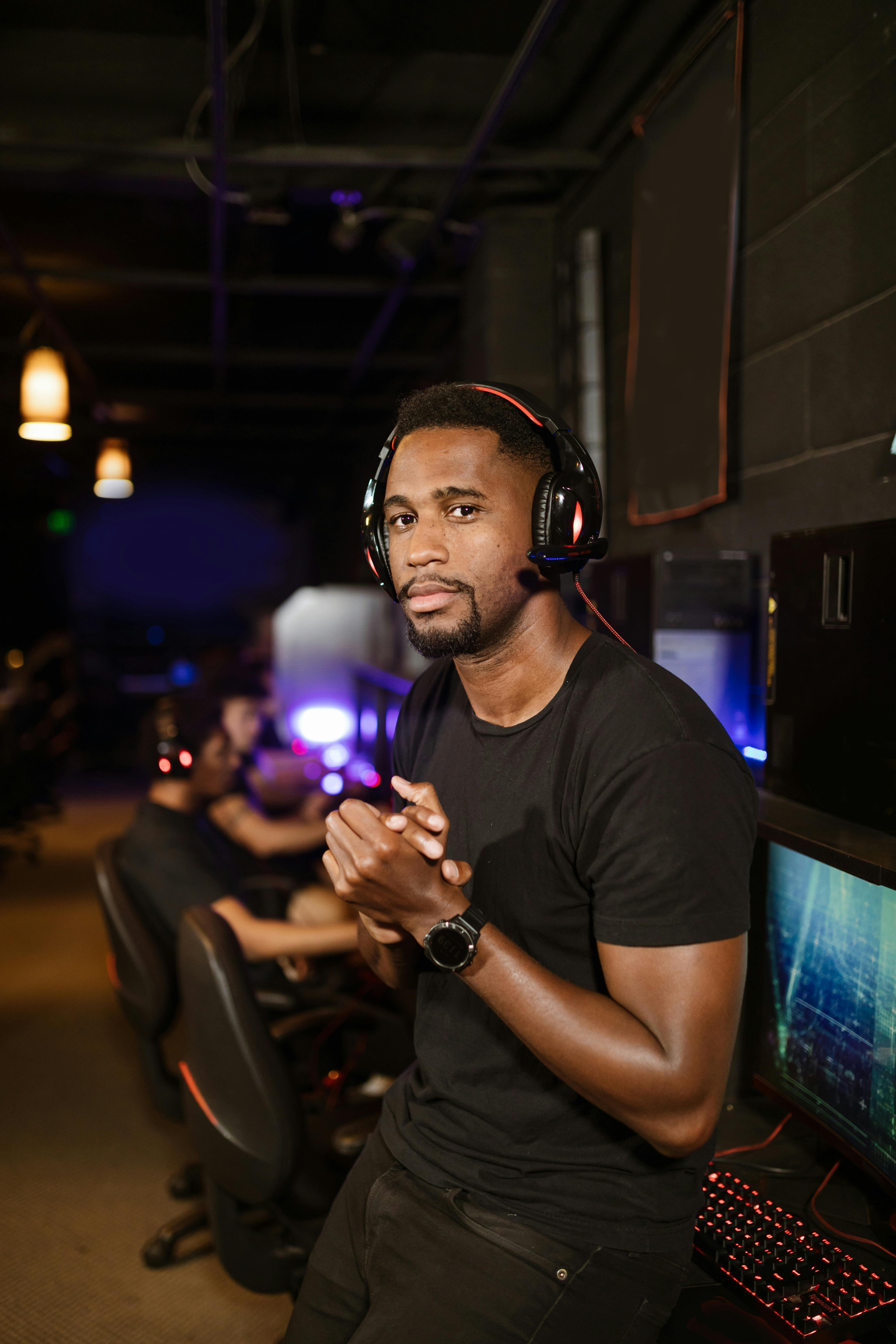 Gamer Serious Photos, Download The BEST Free Gamer Serious Stock Photos ...