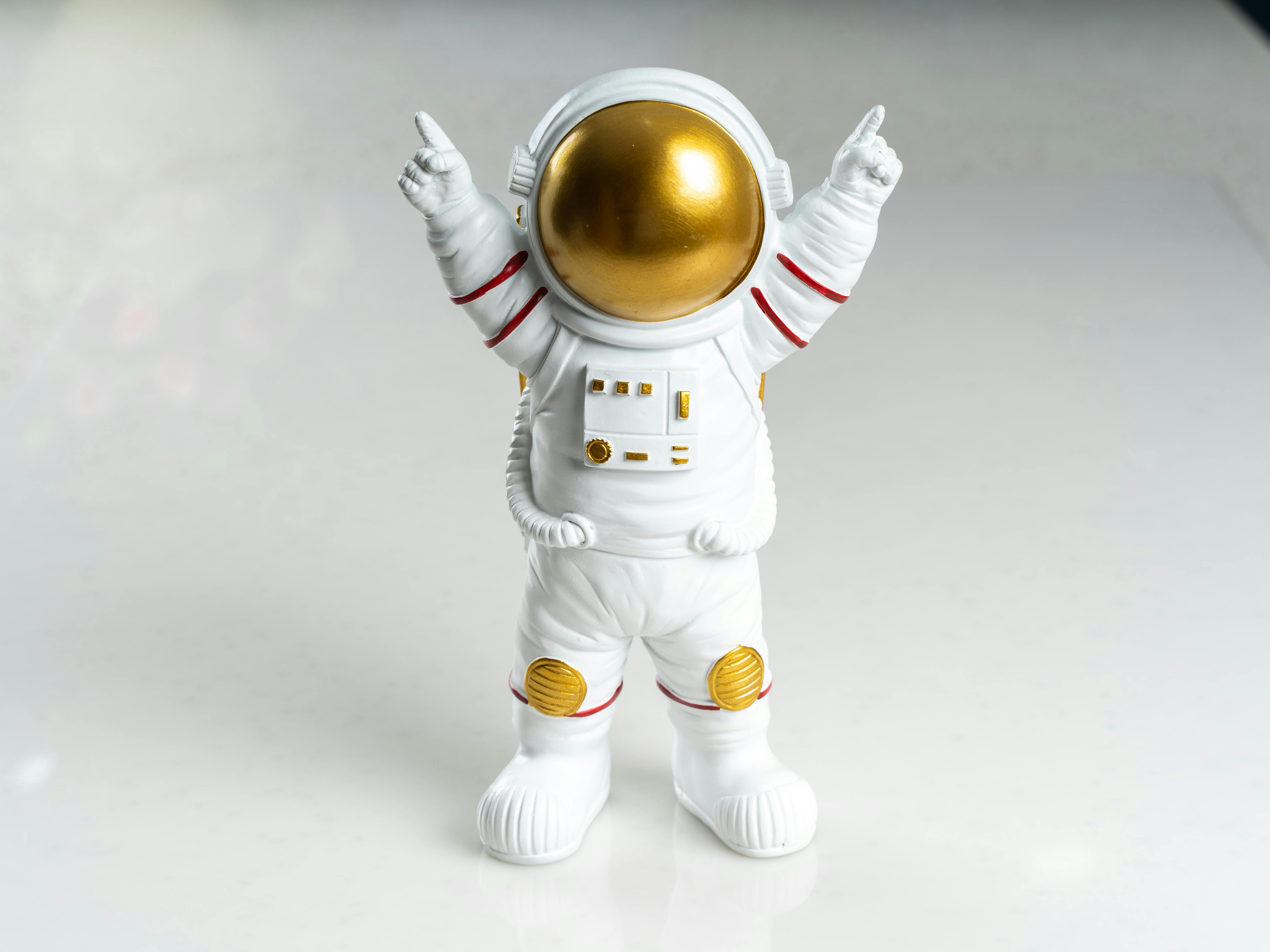 Astronaut Moving Wallpaper Photos, Download The BEST Free Astronaut ...
