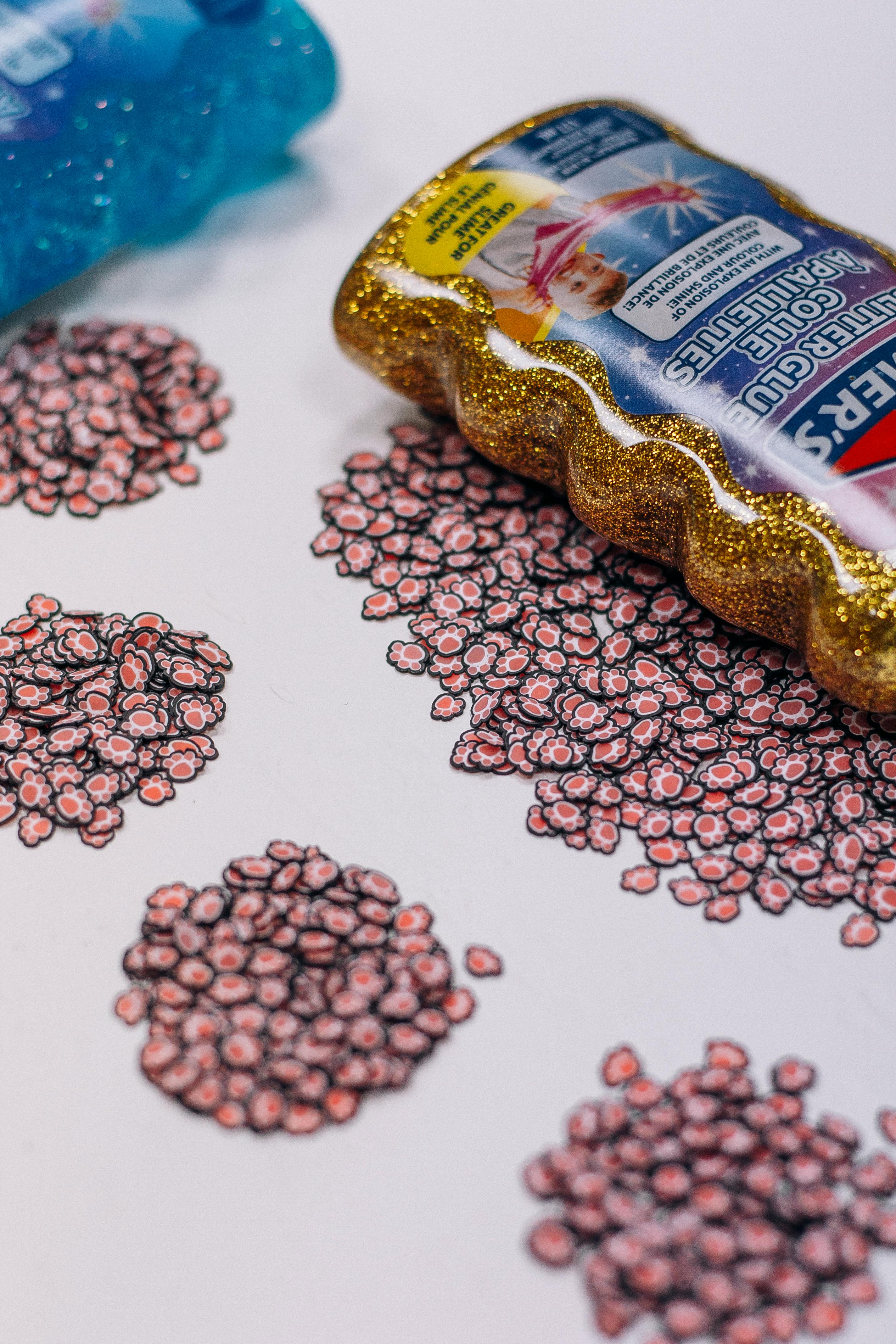 Close-Up Photo of a Pocket with Flowers and Pins · Free Stock Photo