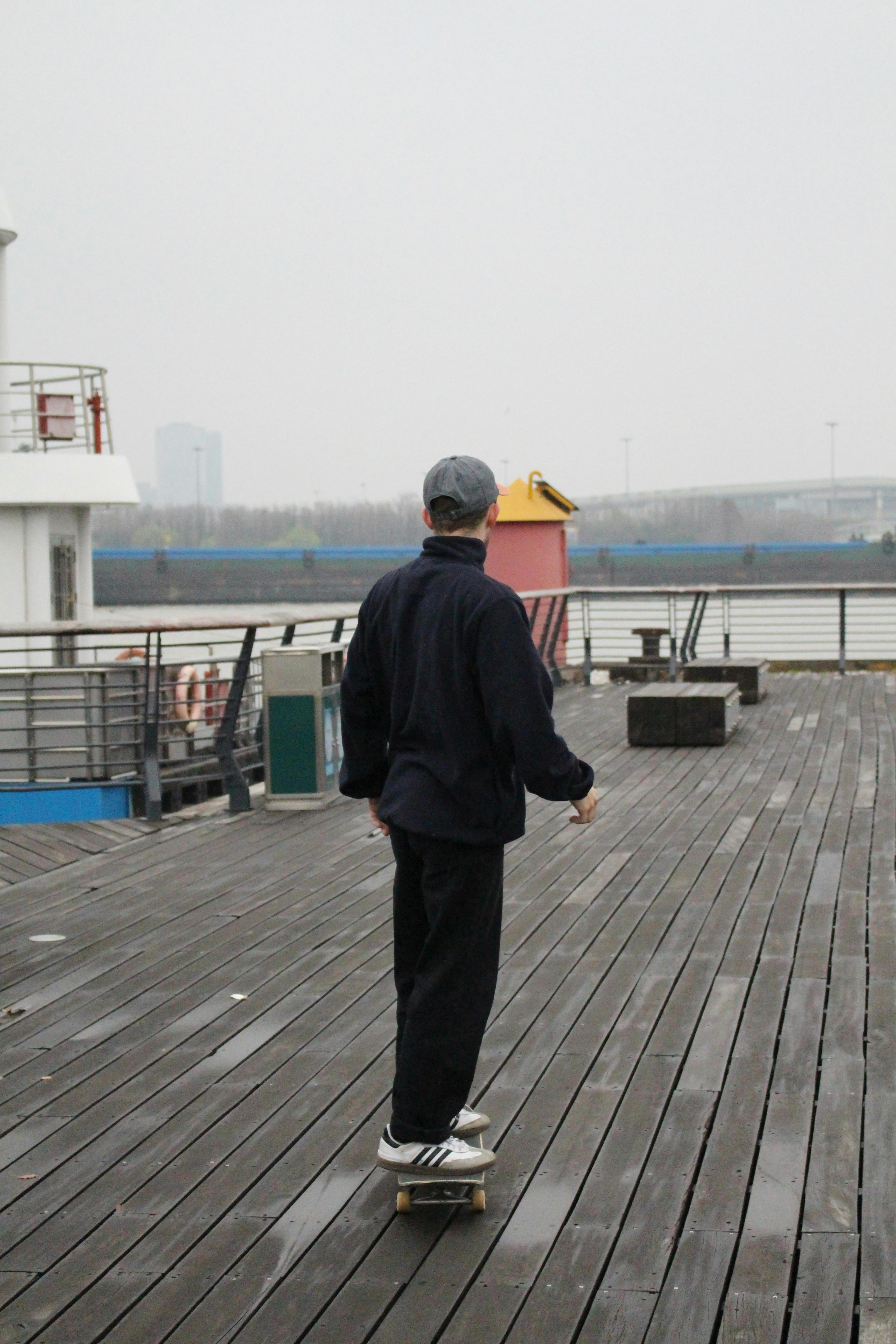 Sea Skating Photos, Download The BEST Free Sea Skating Stock Photos ...