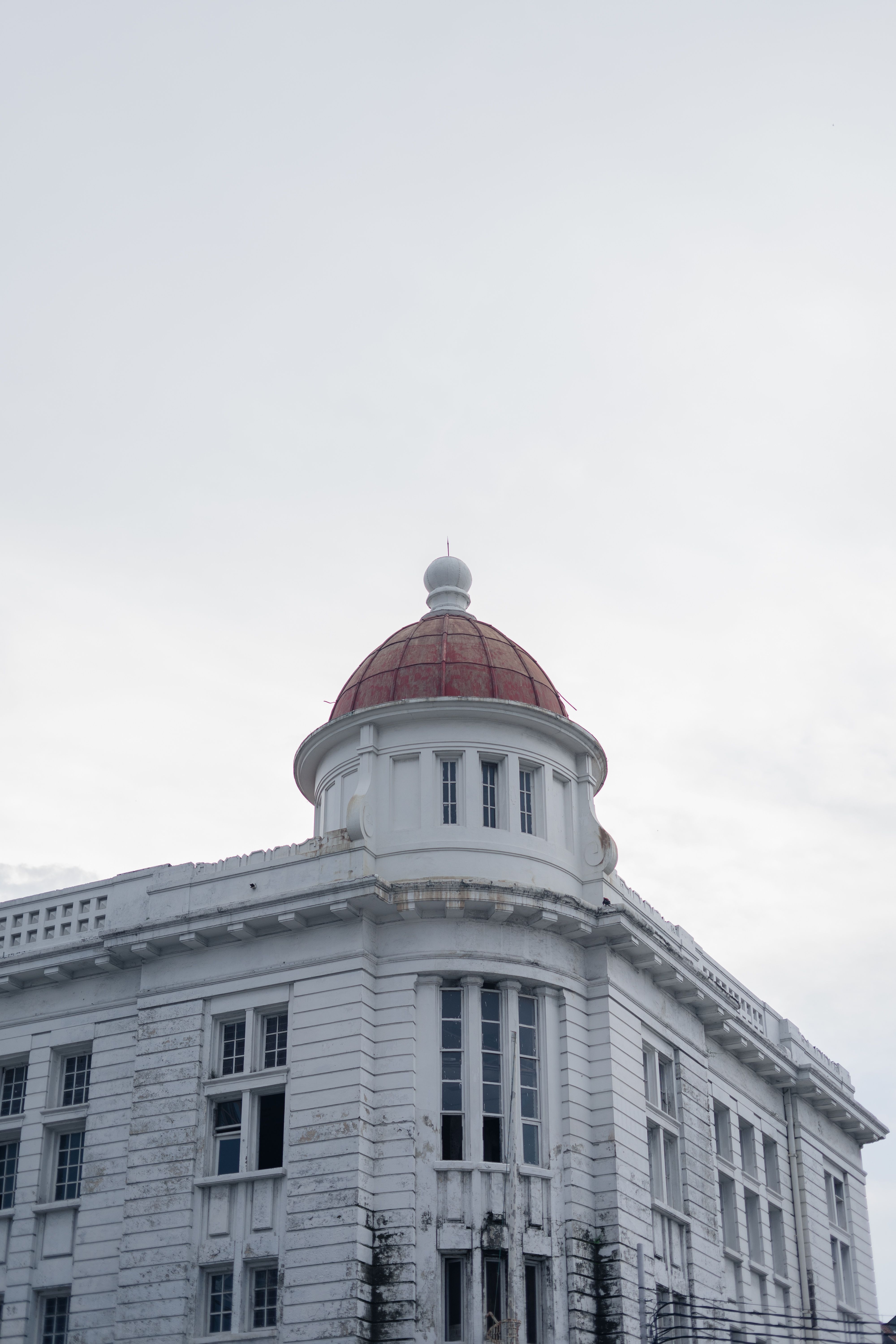 Photo of Columns and a Dome · Free Stock Photo