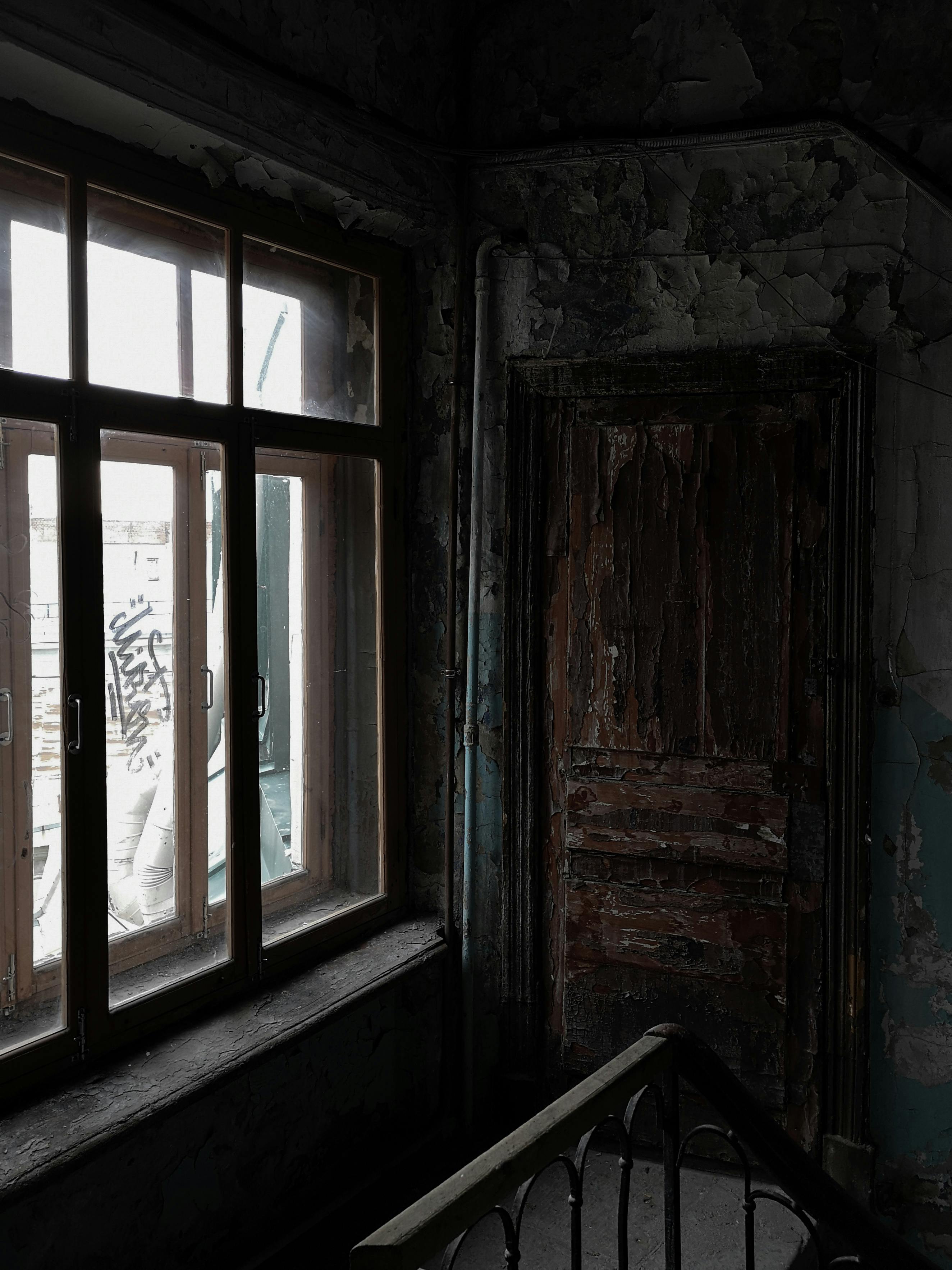 Window of Abandoned Wooden House · Free Stock Photo