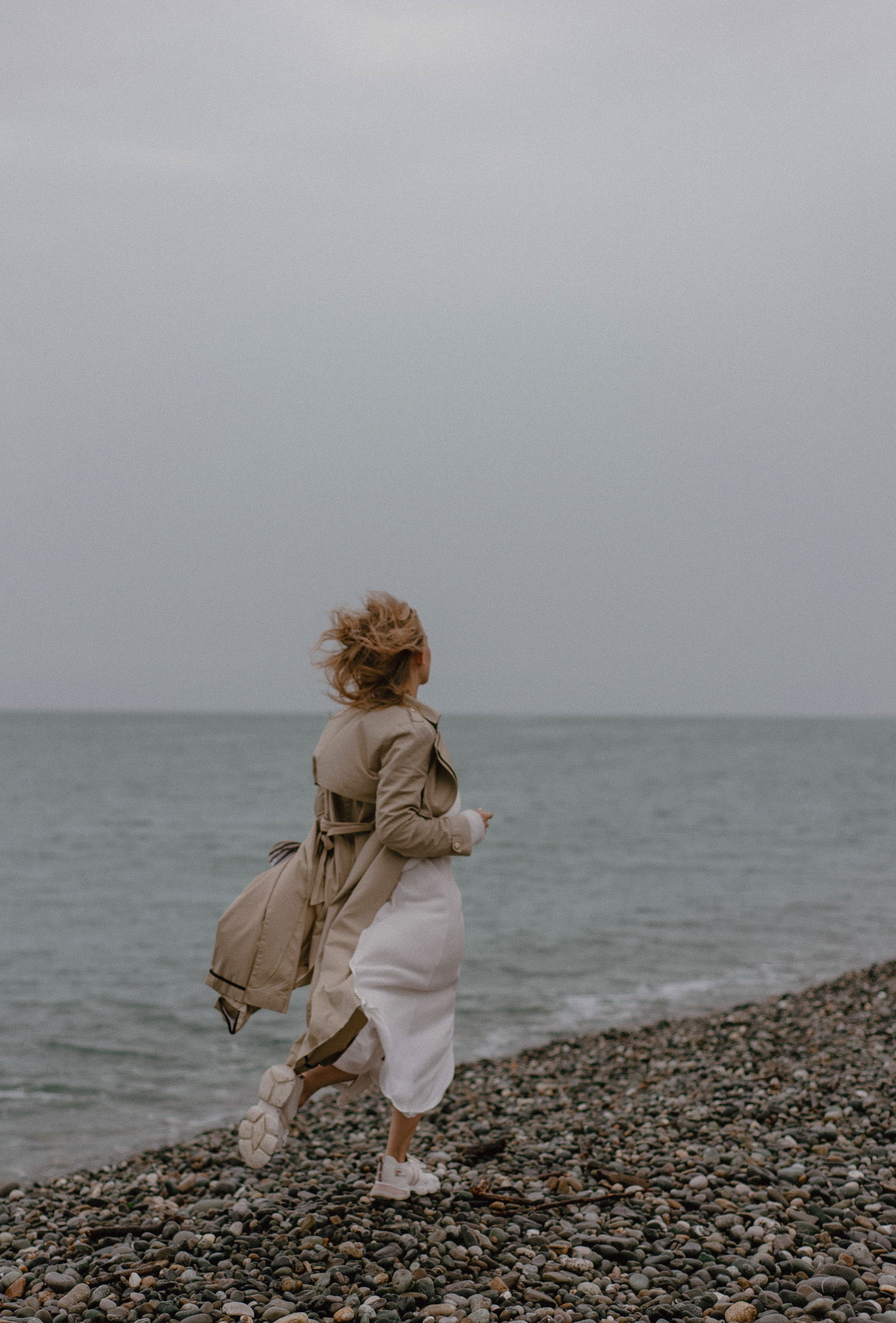 Random Woman Photos, Download The BEST Free Random Woman Stock Photos ...