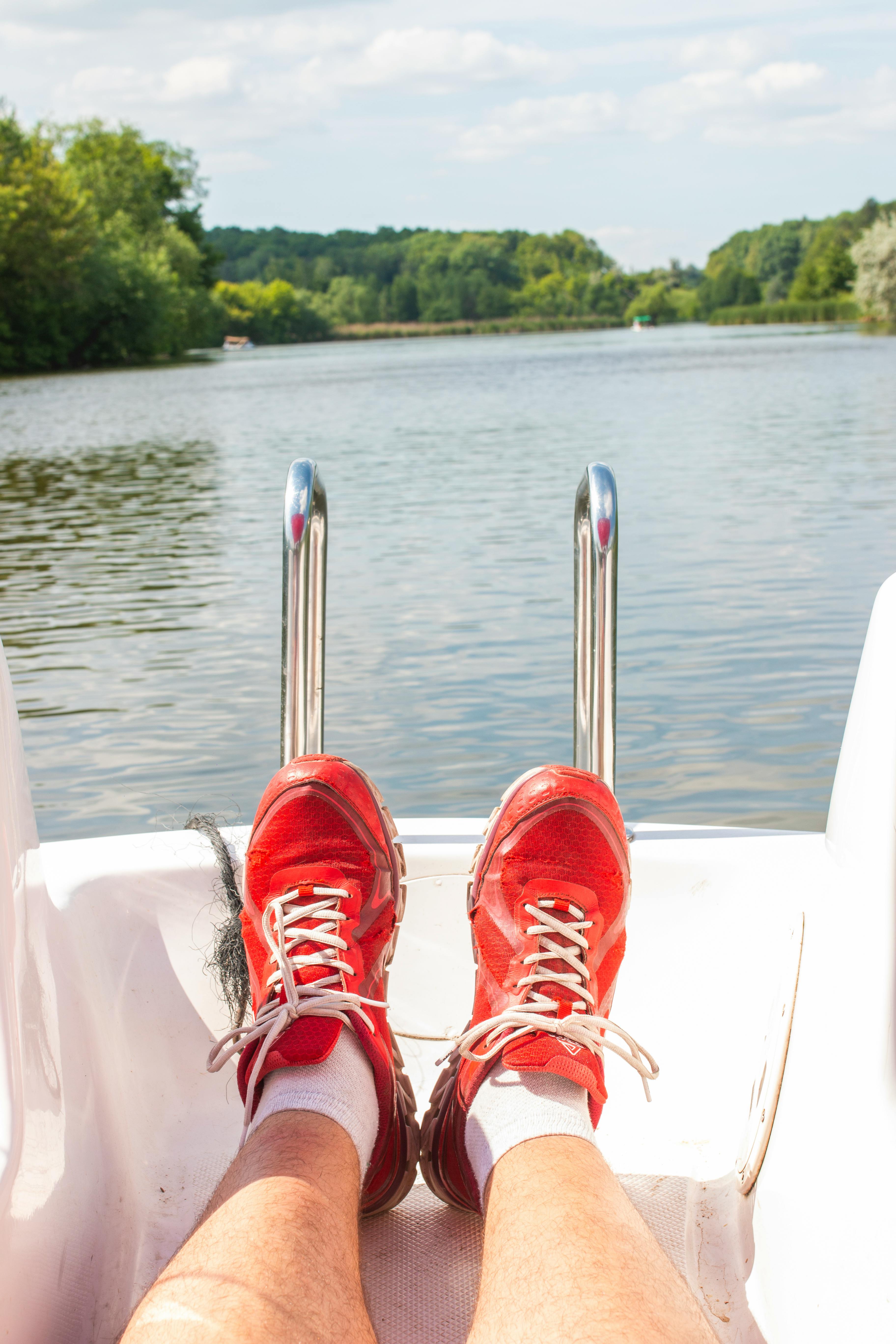 Man Legs on Boat in Lake · Free Stock Photo