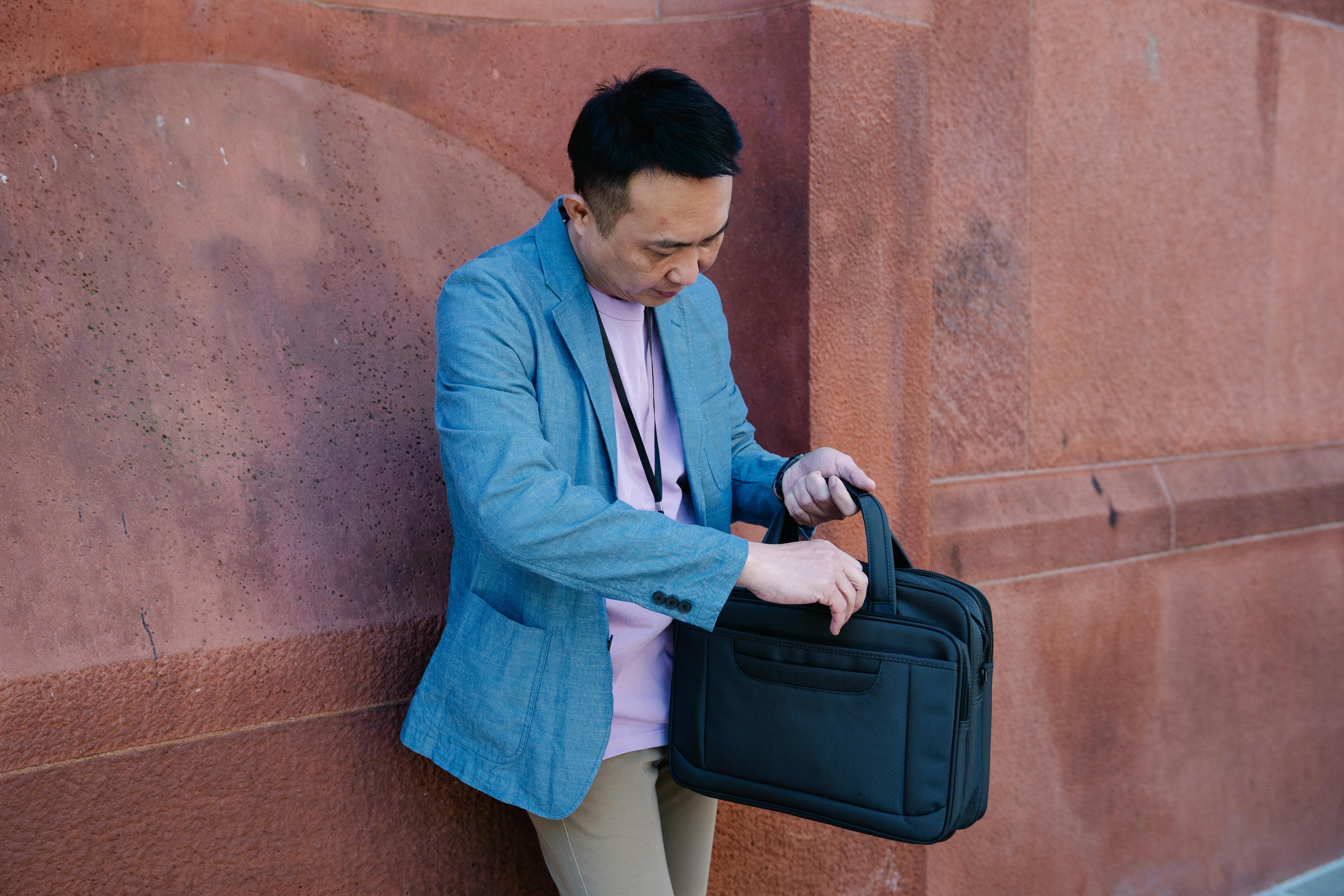 Corner Pose Photos, Download The BEST Free Corner Pose Stock Photos ...