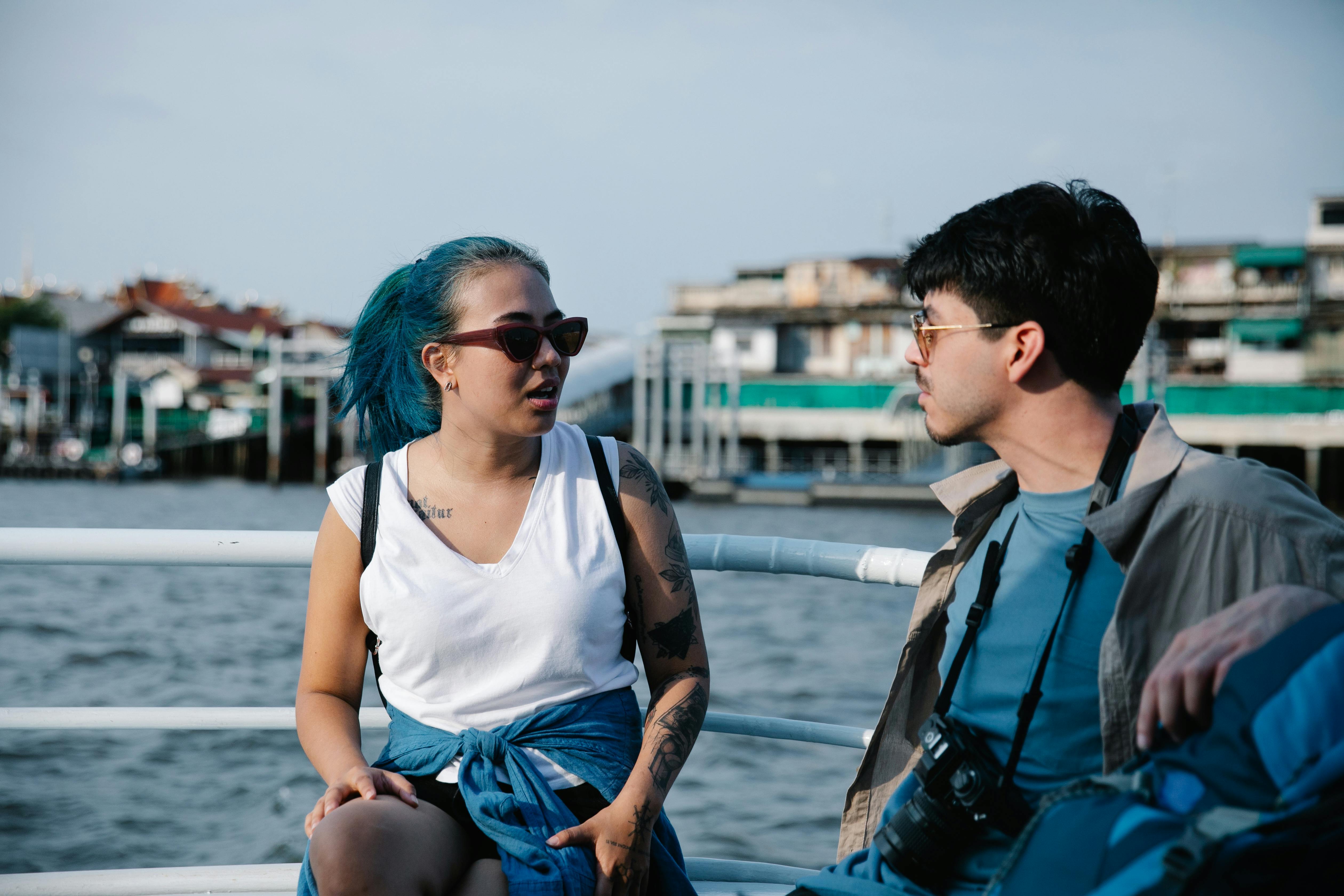 Chat Boats Photos, Download The BEST Free Chat Boats Stock Photos & HD ...