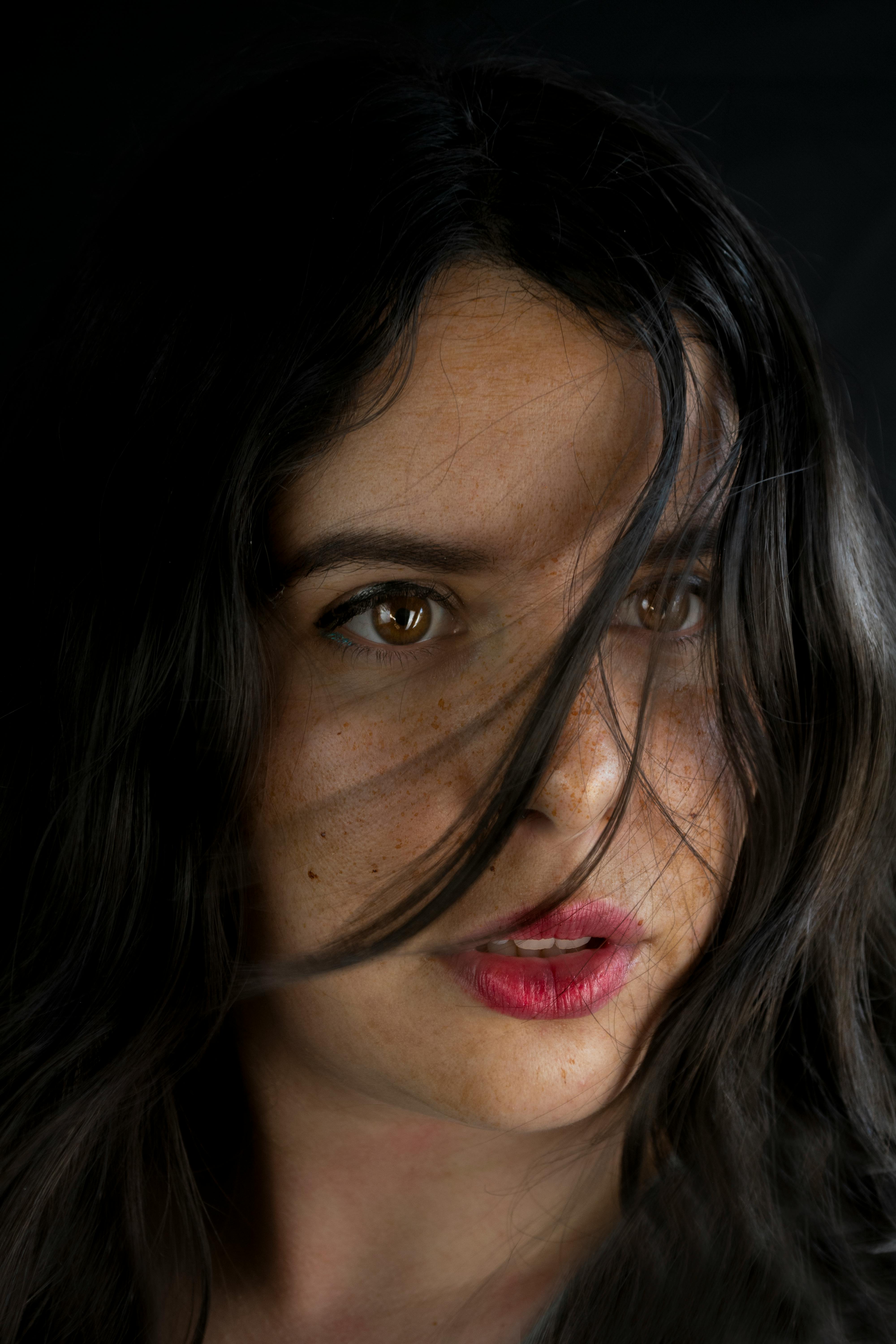 Headshot Hispanic Woman Photos, Download The BEST Free Headshot ...