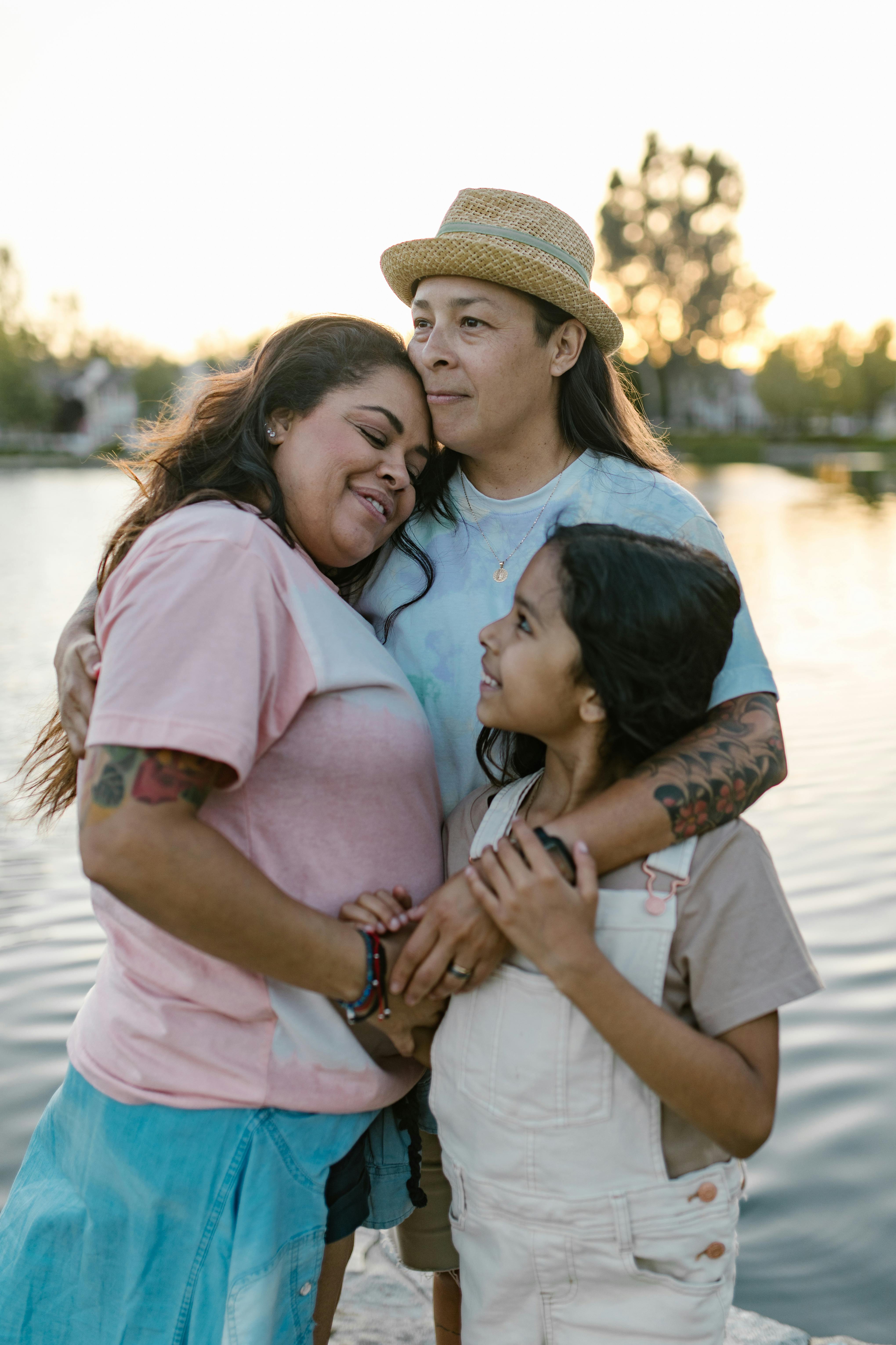 Loving Family Smiling Photos, Download The BEST Free Loving Family ...