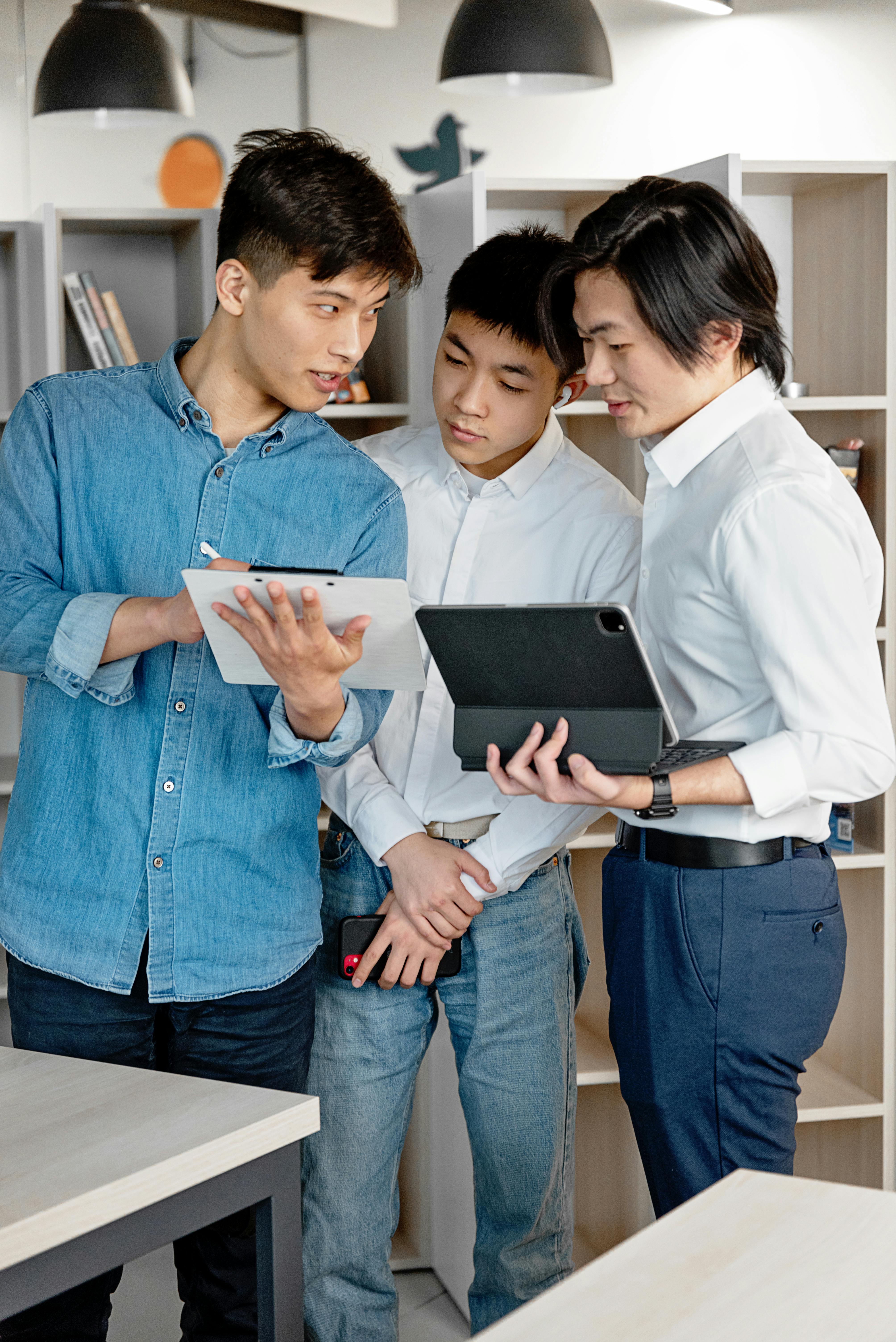 People Looking the Digital Tablet · Free Stock Photo