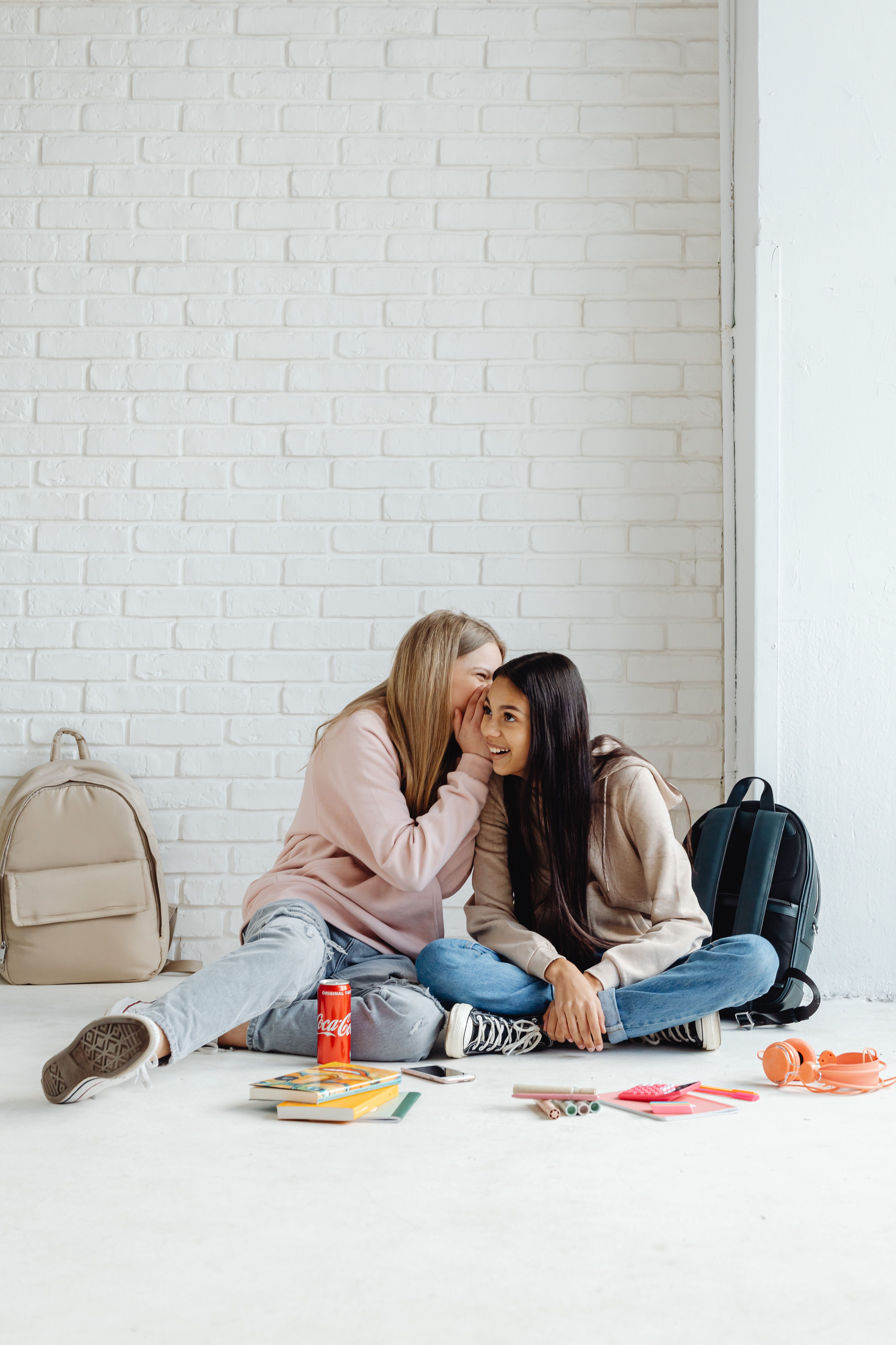 People Whispering Photos, Download The BEST Free People Whispering ...