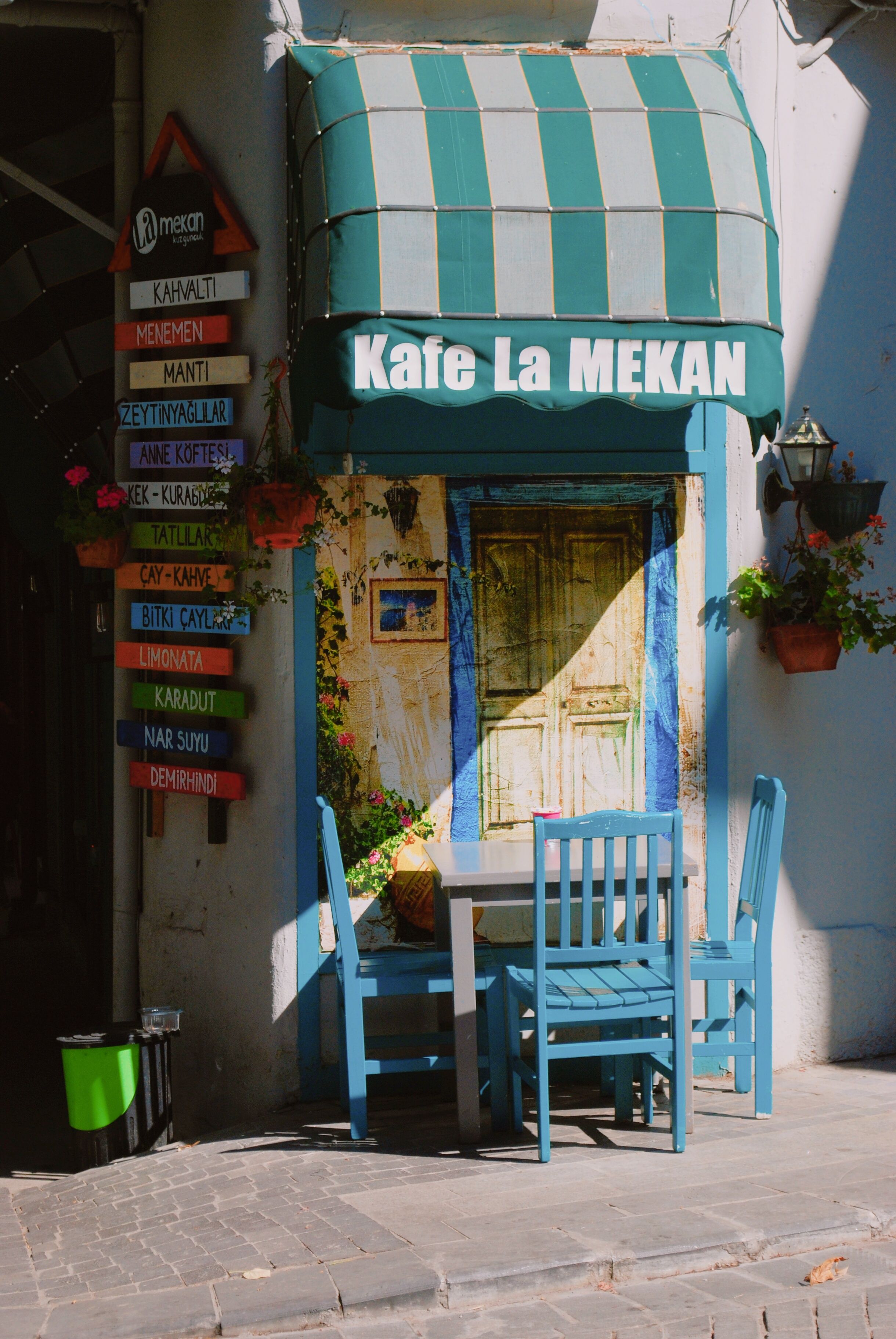 Kafe La Mekan Photos, Download The BEST Free Kafe La Mekan Stock Photos ...