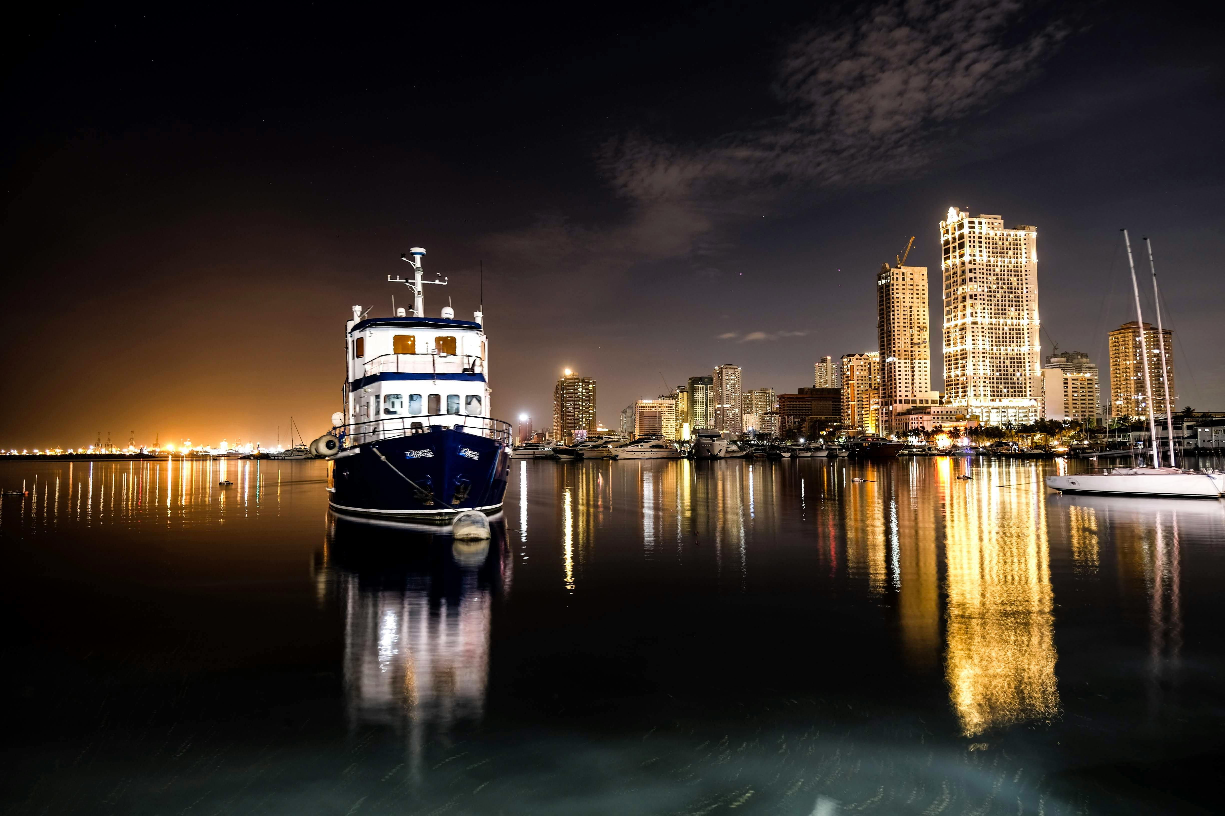 Water Fountain At Night · Free Stock Photo