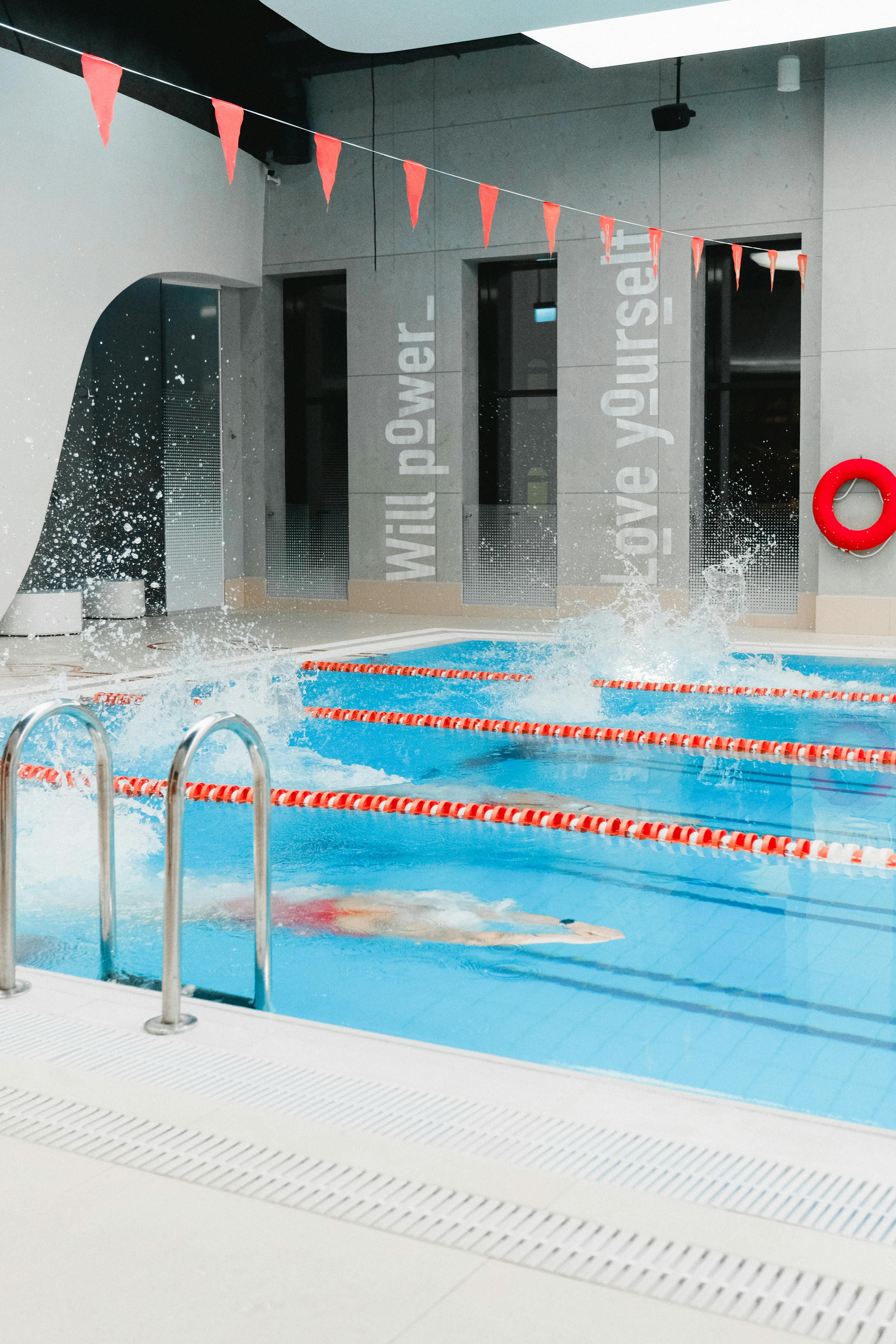 People Swimming in the Pool · Free Stock Photo