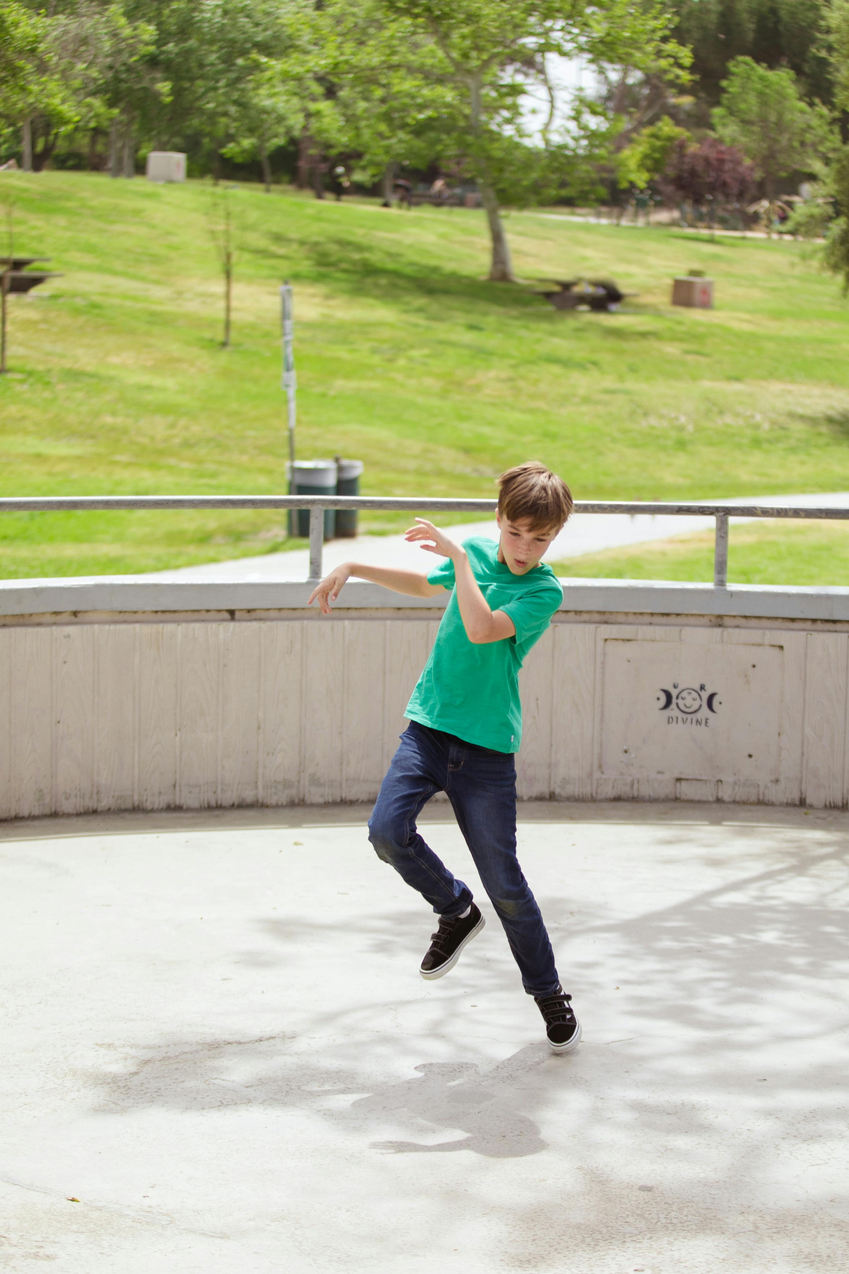 A Boy Dancing Photos, Download The BEST Free A Boy Dancing Stock Photos ...