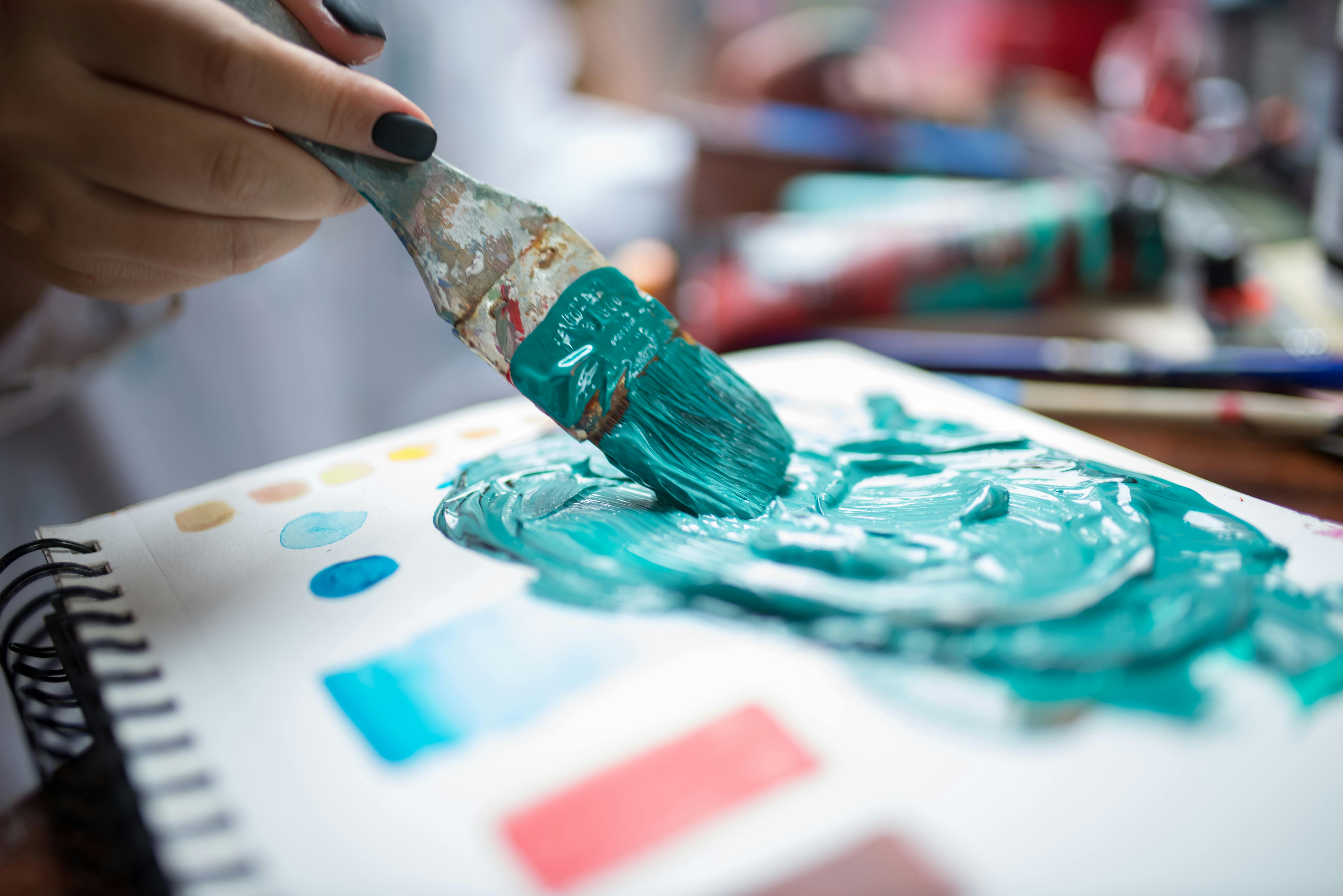 Close-Up Shot of a Person Painting · Free Stock Photo