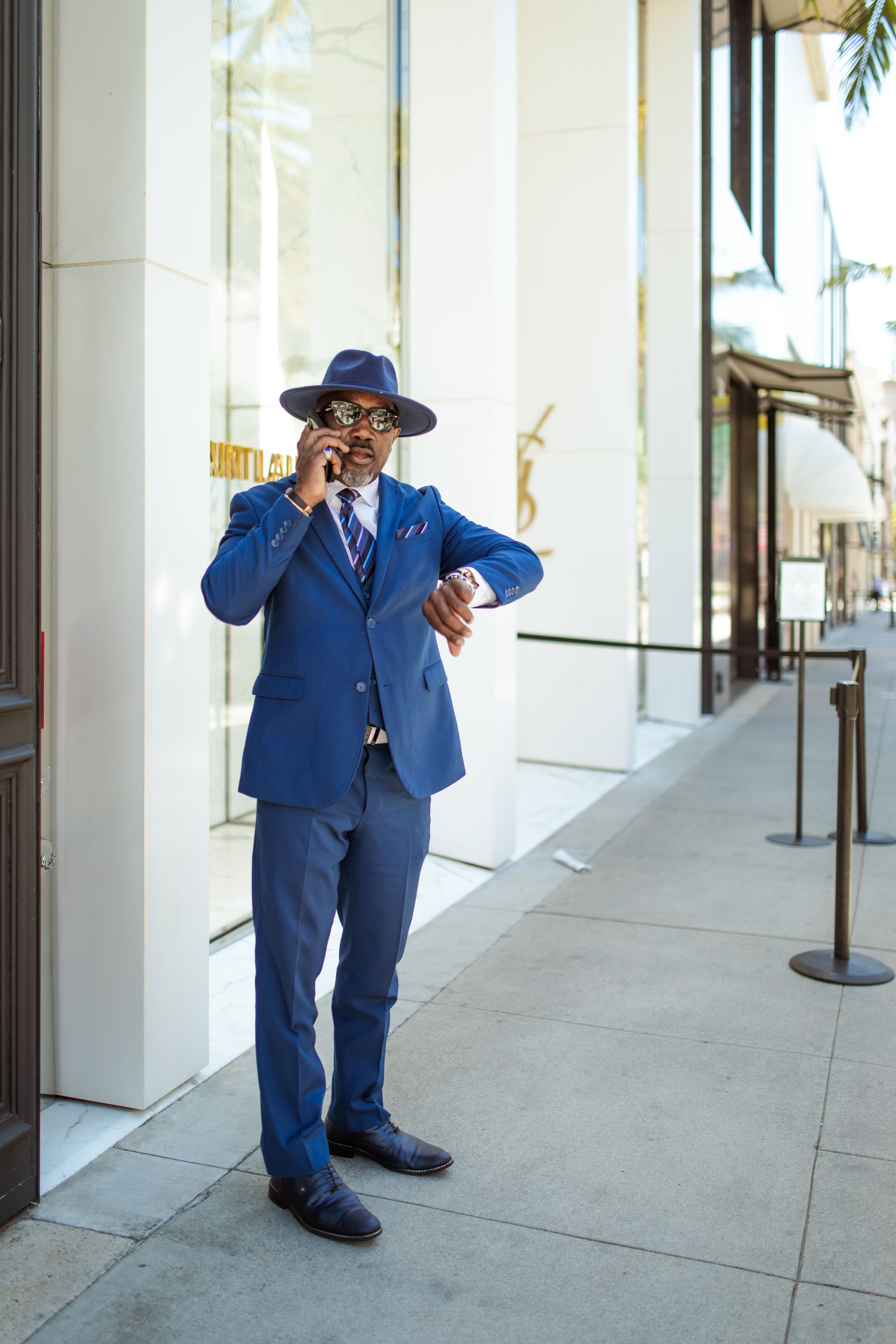 Man Wearing a Blue Suit · Free Stock Photo
