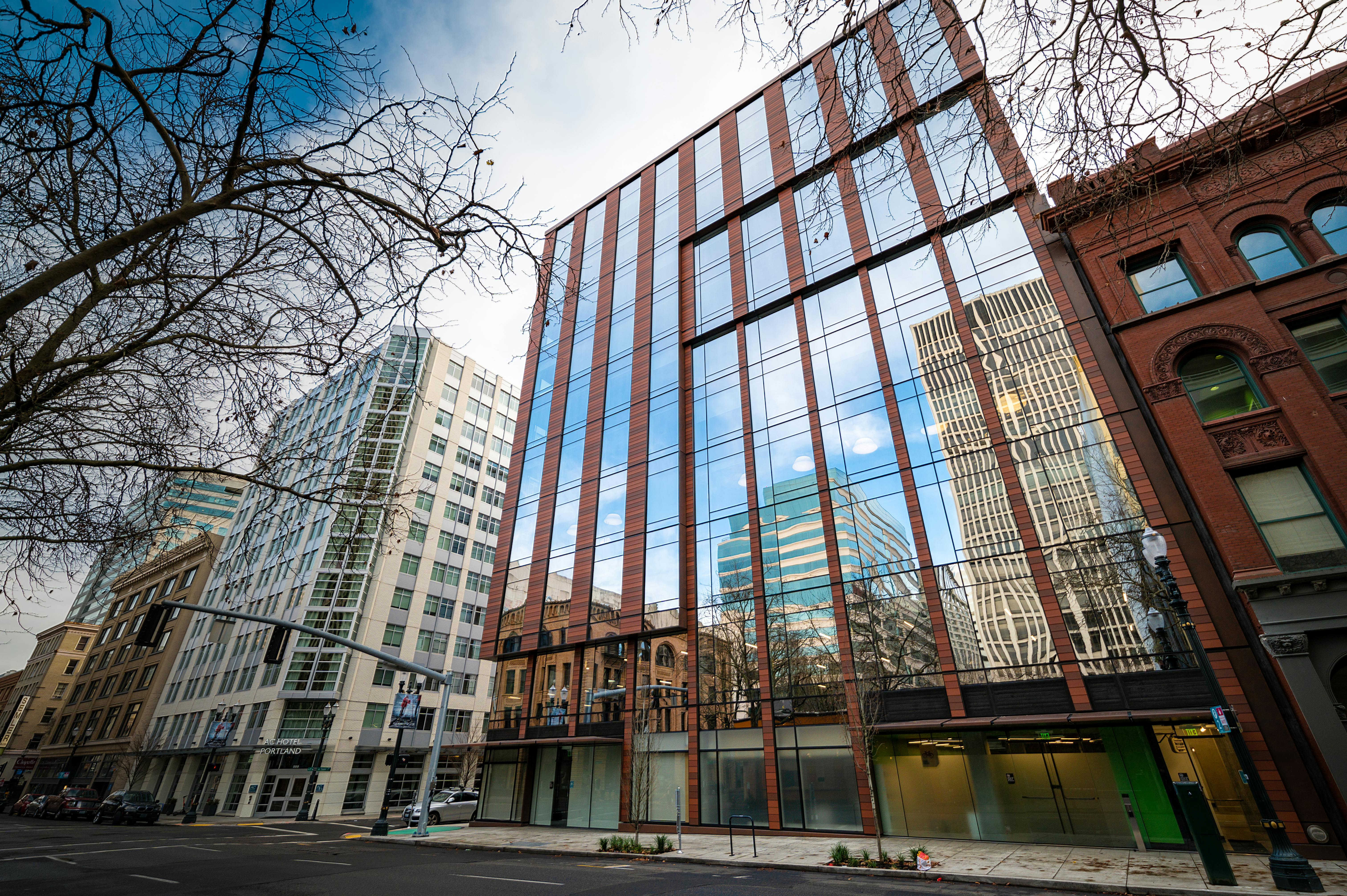 Exterior of modern building on city street in daylight · Free Stock Photo