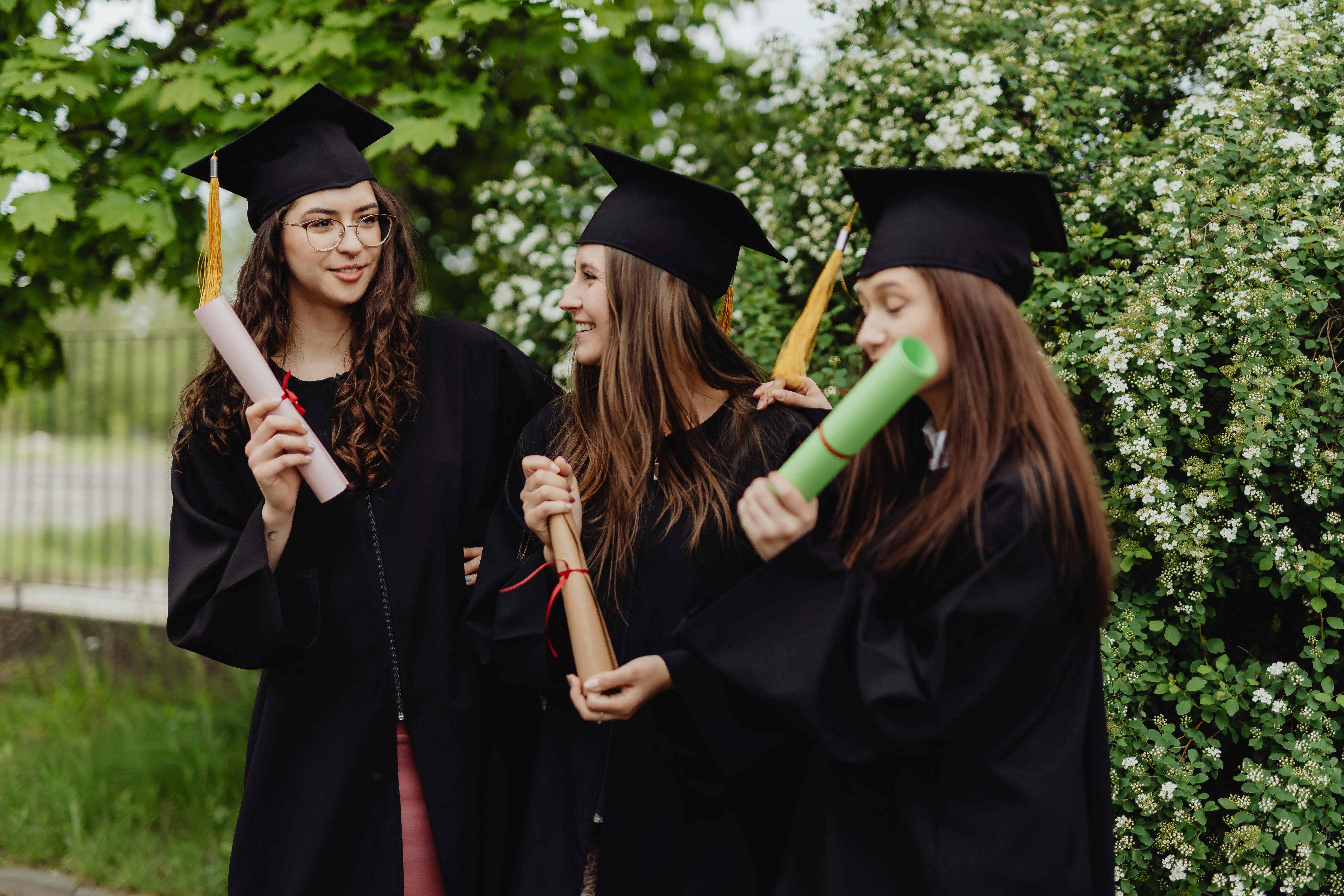 10,000+ Best Graduation Caps Photos · 100% Free Download · Pexels Stock ...