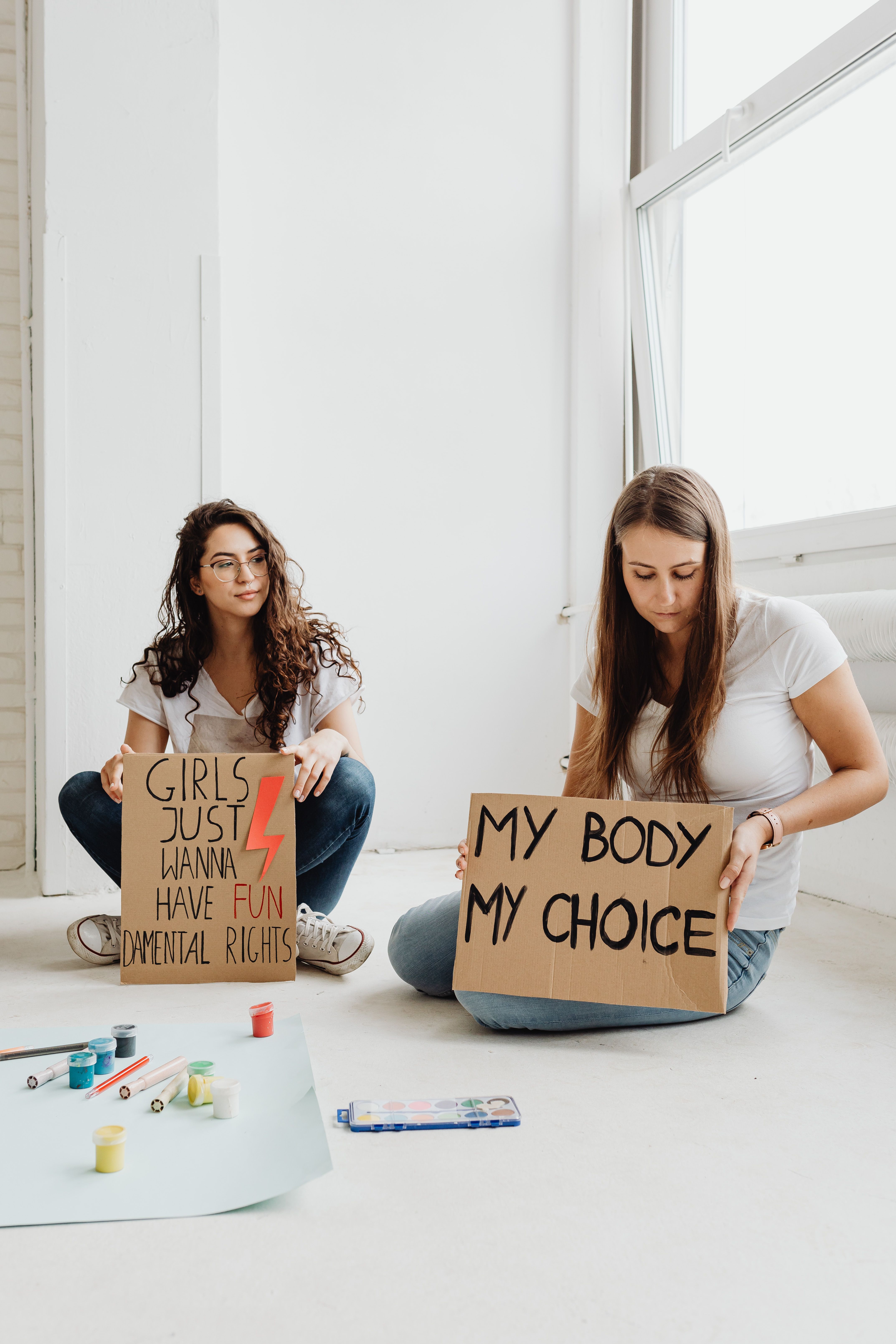 Placard Messages Photos, Download The BEST Free Placard Messages Stock ...