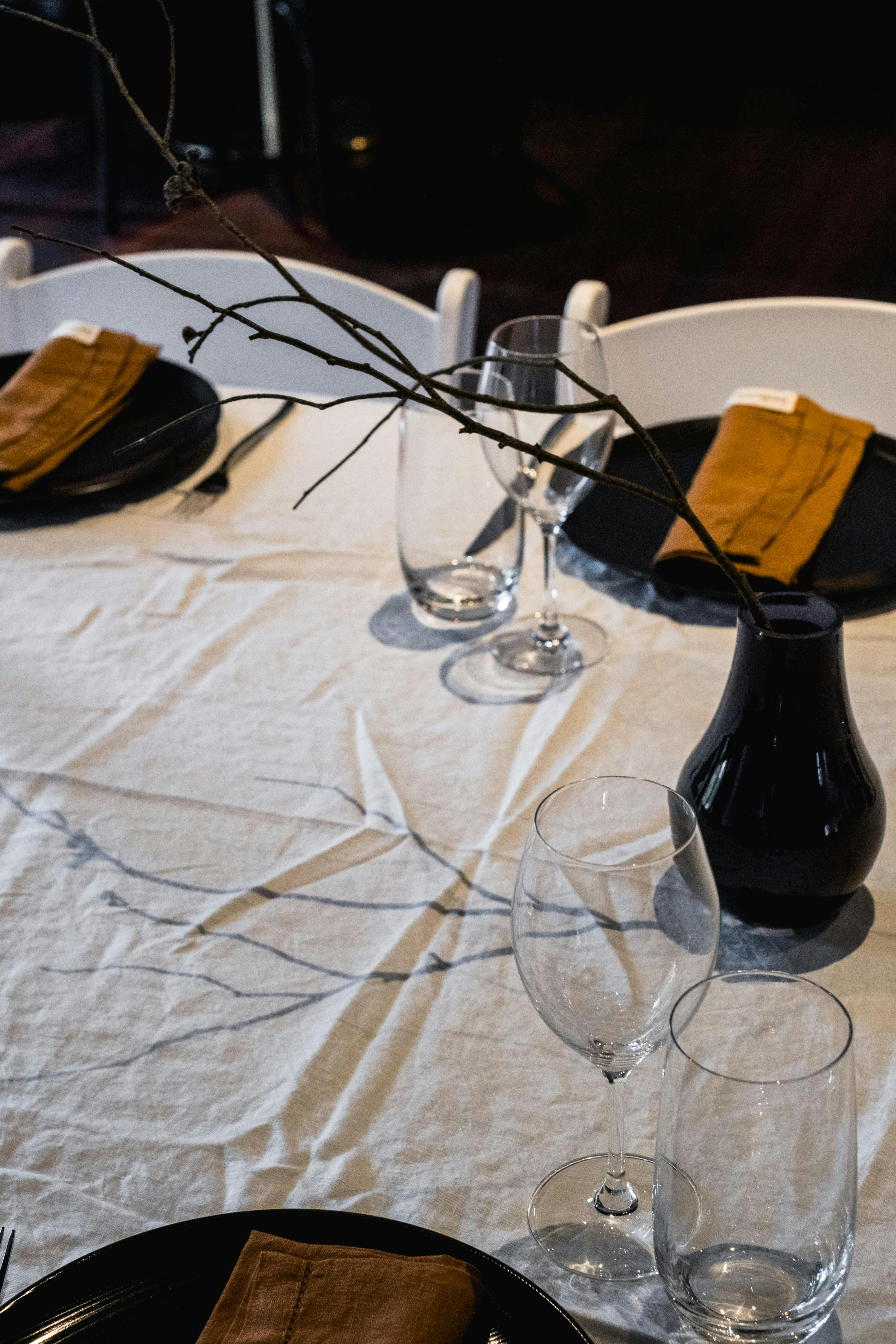 Rustic Simple Dinner Table Setting · Free Stock Photo