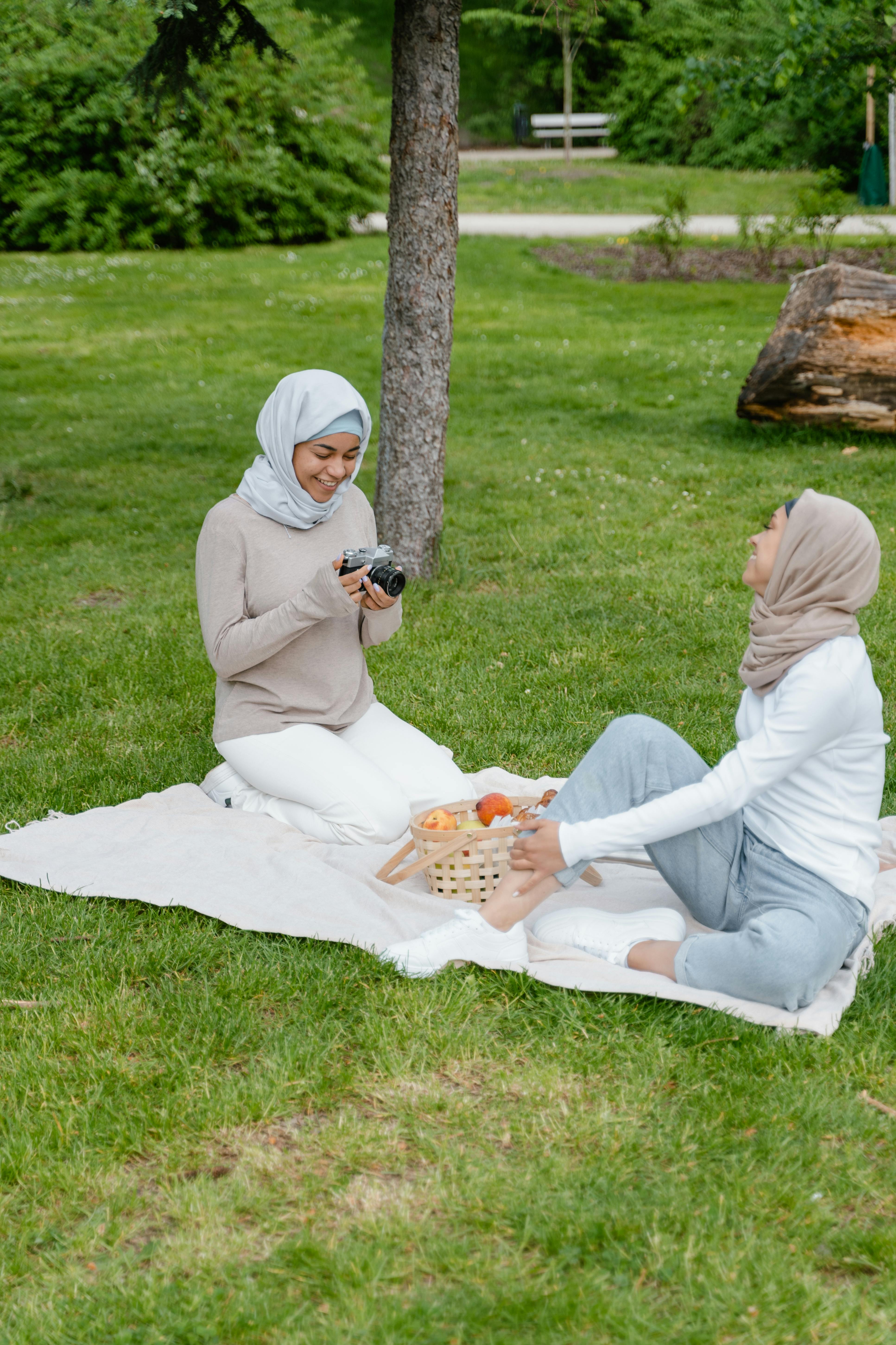 Two Muslims Photos, Download The BEST Free Two Muslims Stock Photos ...