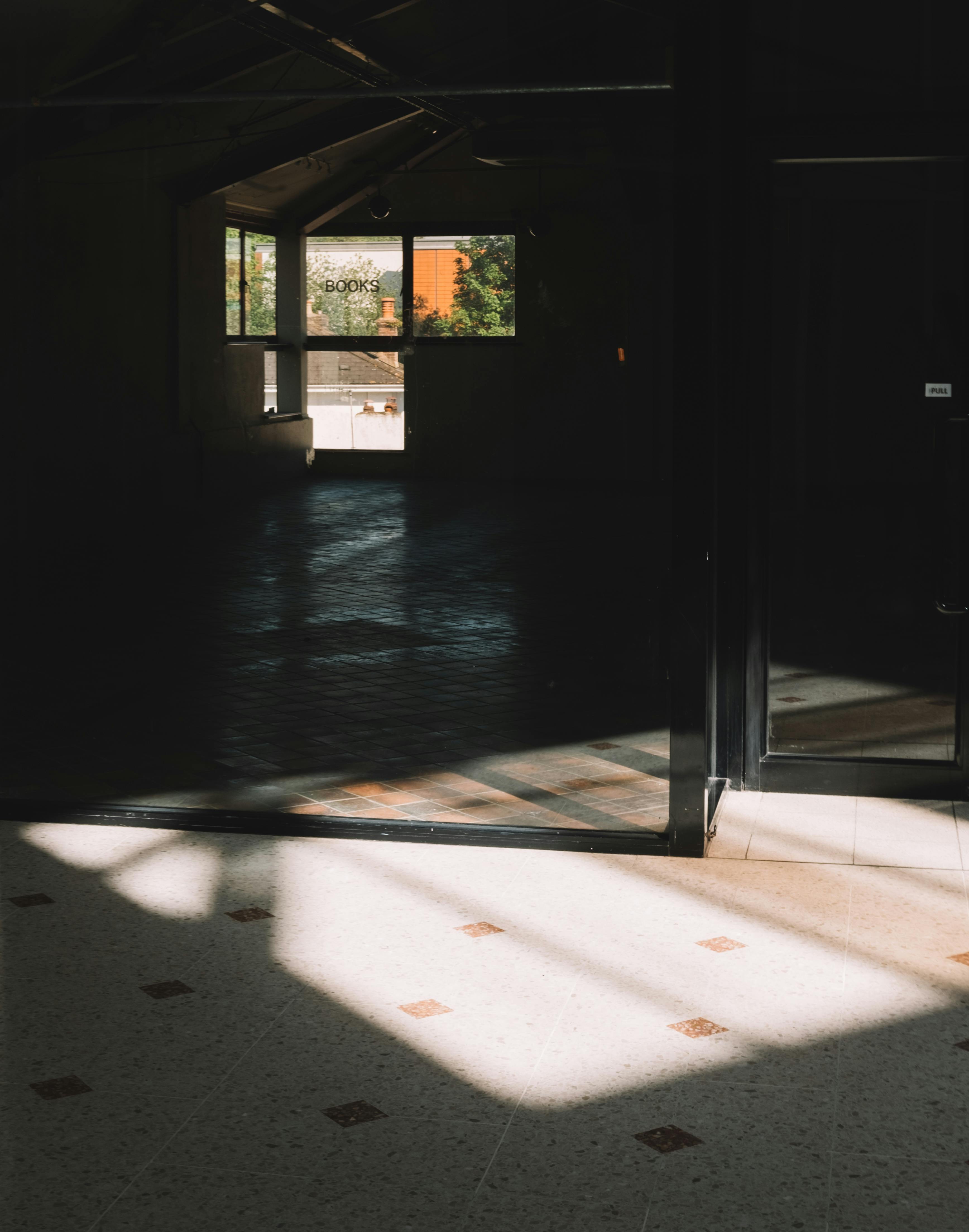 Empty Interior · Free Stock Photo