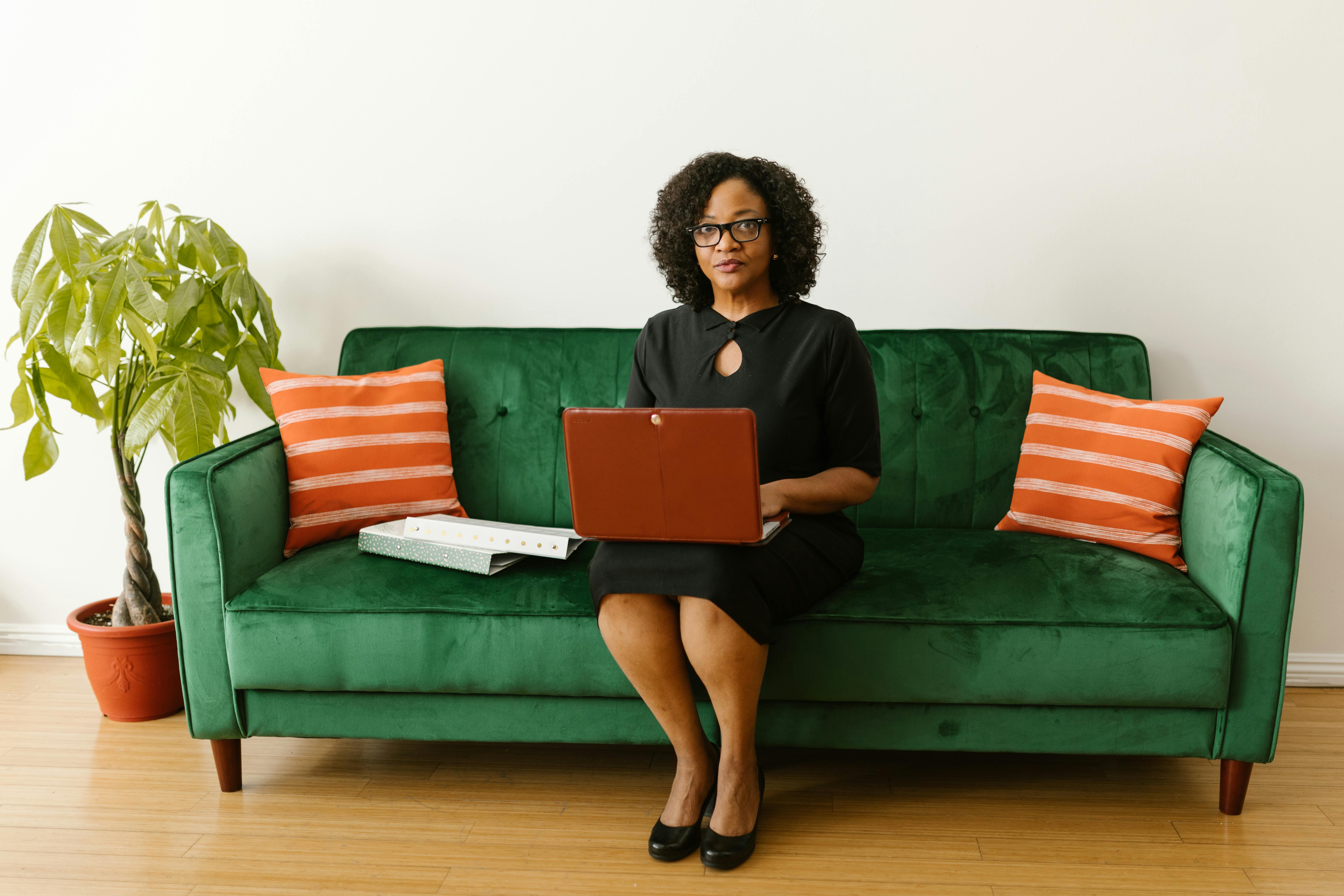 80,000+ Best Couch Beach Photos · 100% Free Download · Pexels Stock Photos