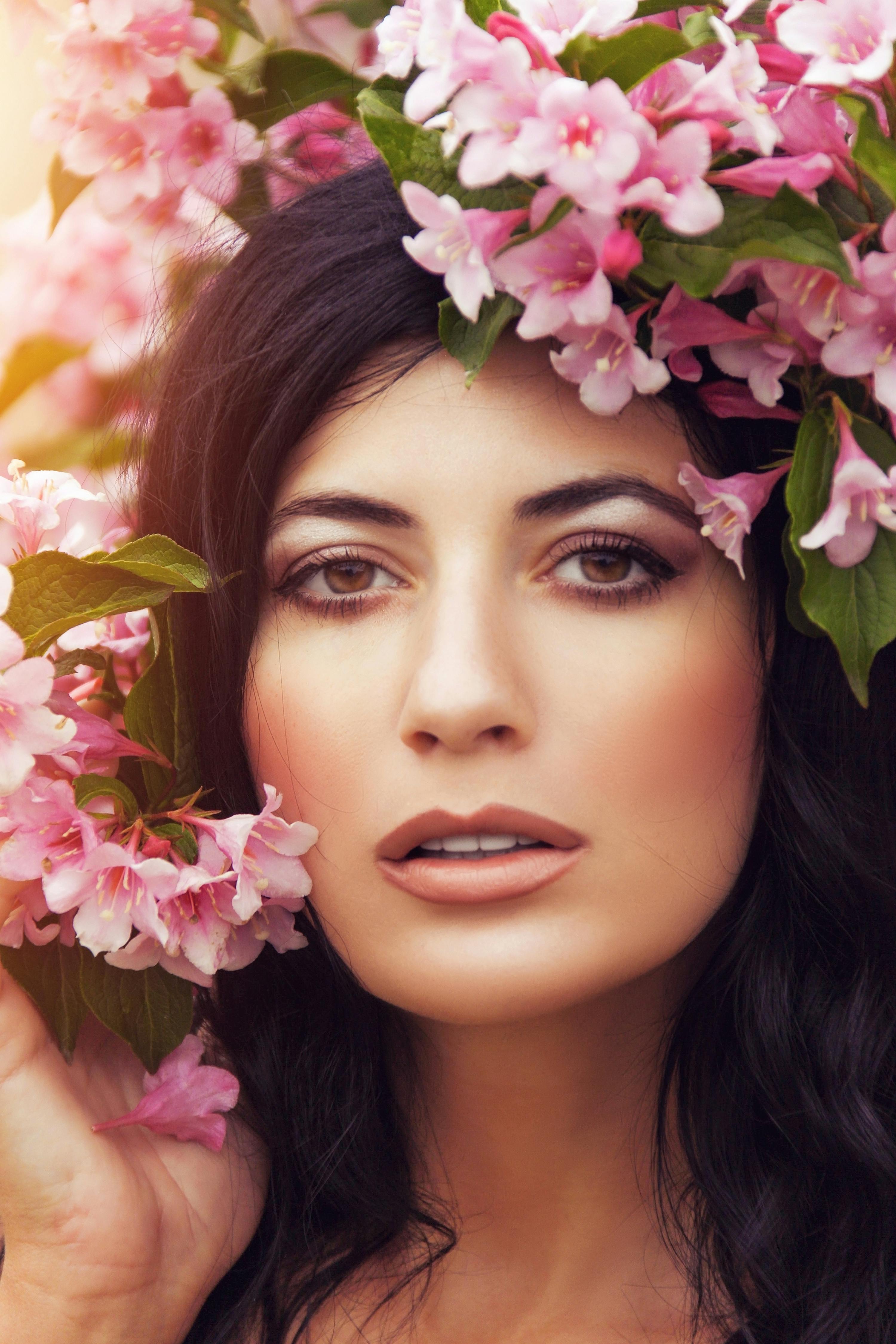 Close-Up Shot of Woman's Face · Free Stock Photo