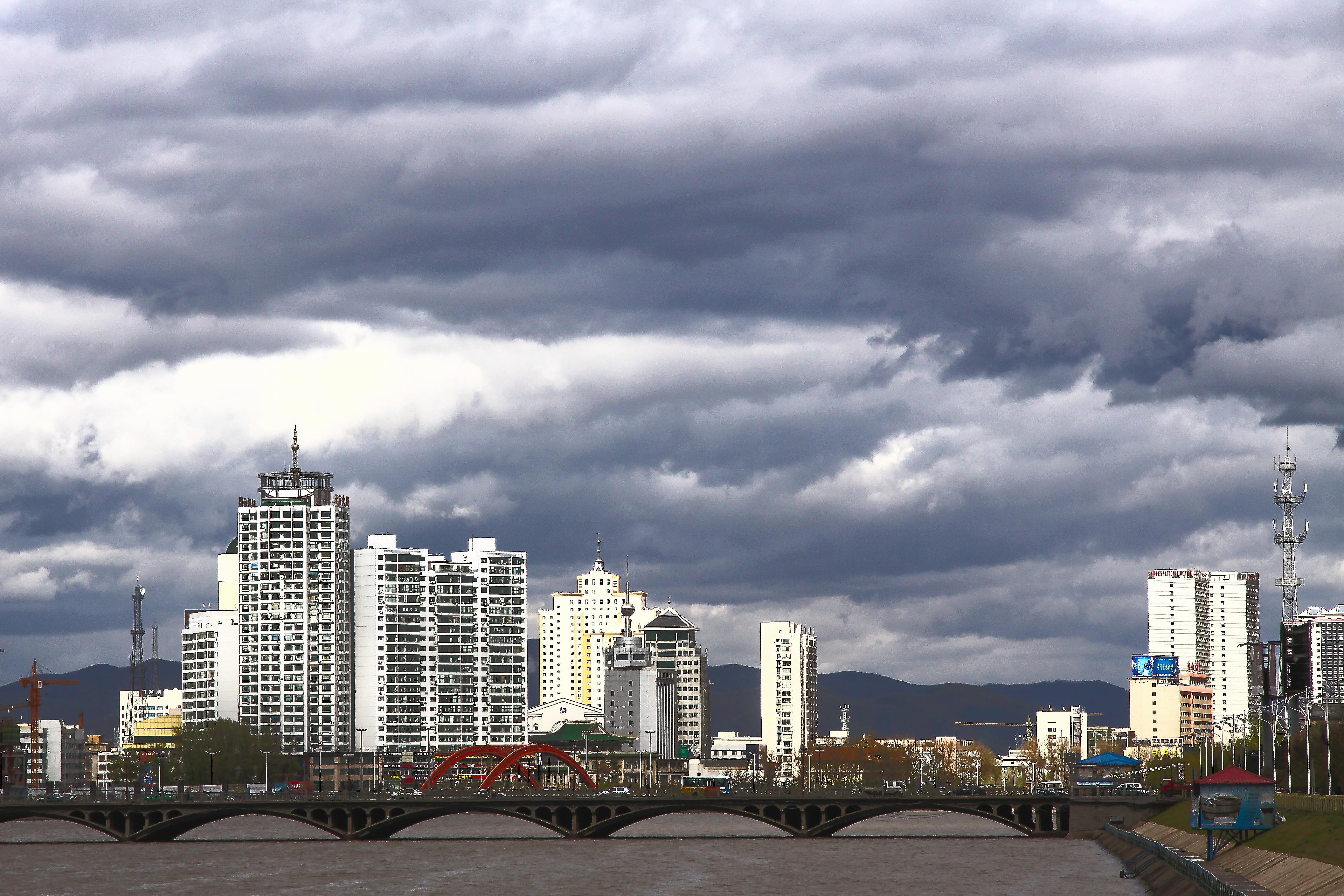 Overcast over City · Free Stock Photo