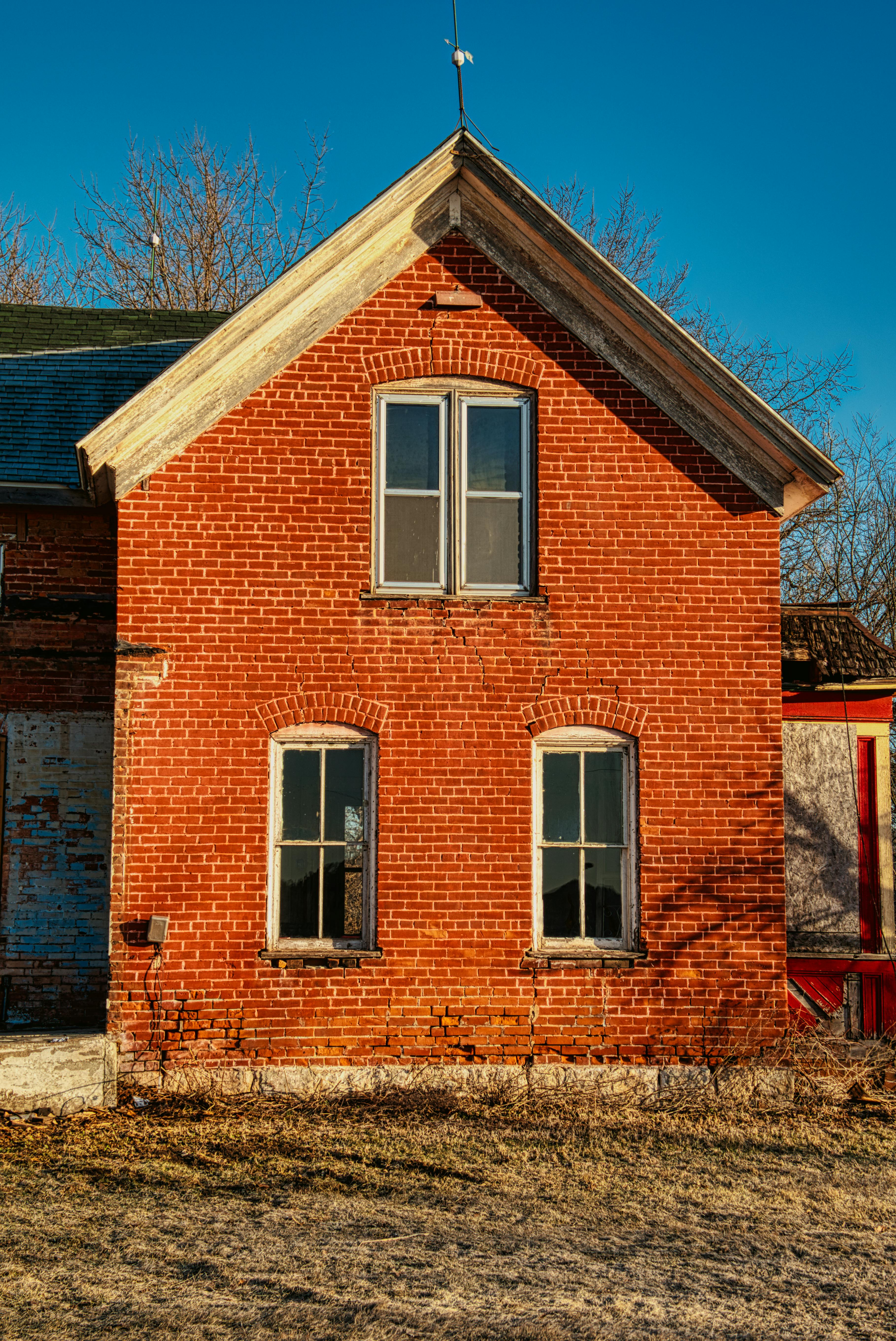 Brown Brick Wall House · Free Stock Photo