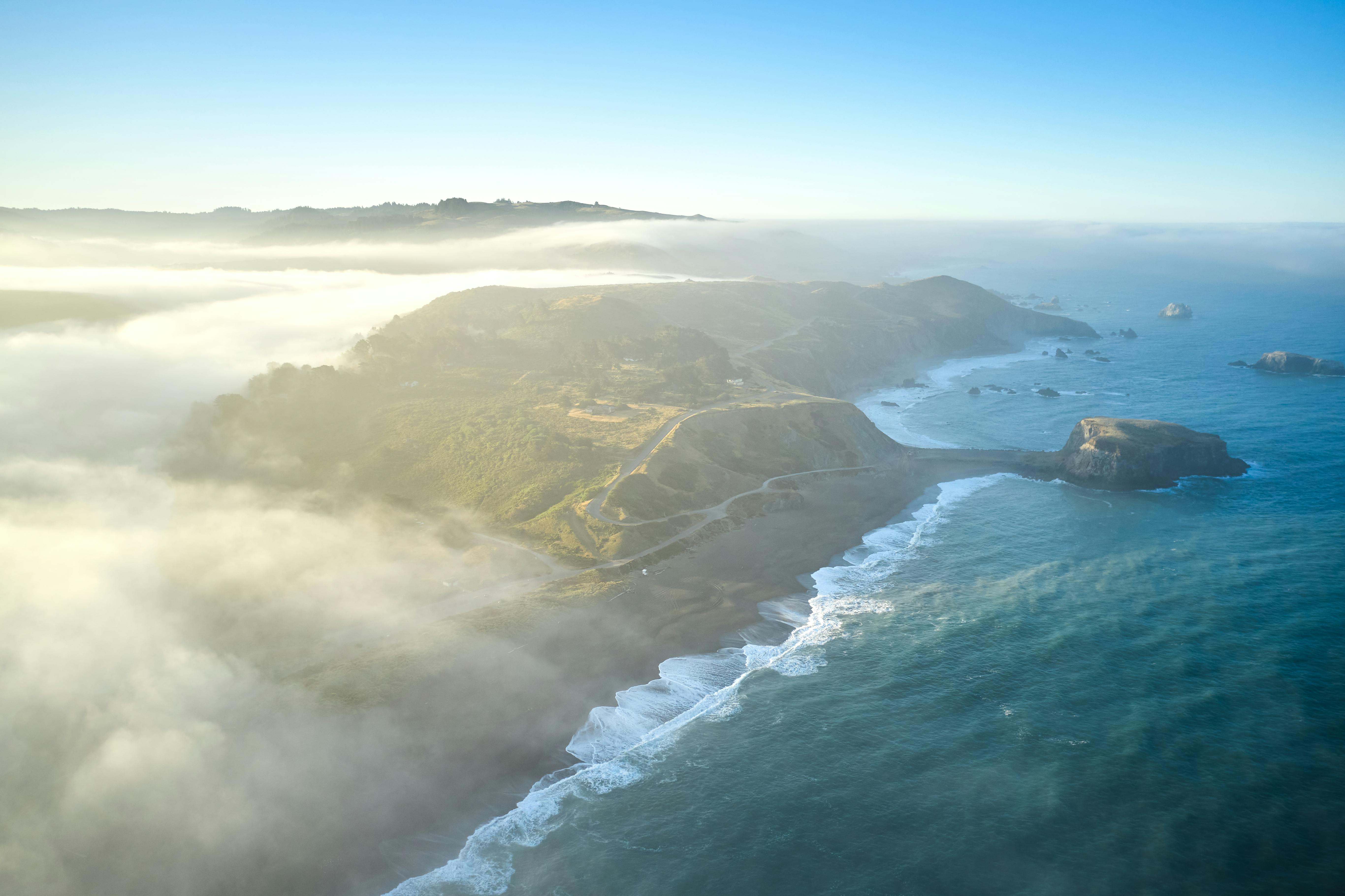 Aerial Photography of a Coastline · Free Stock Photo