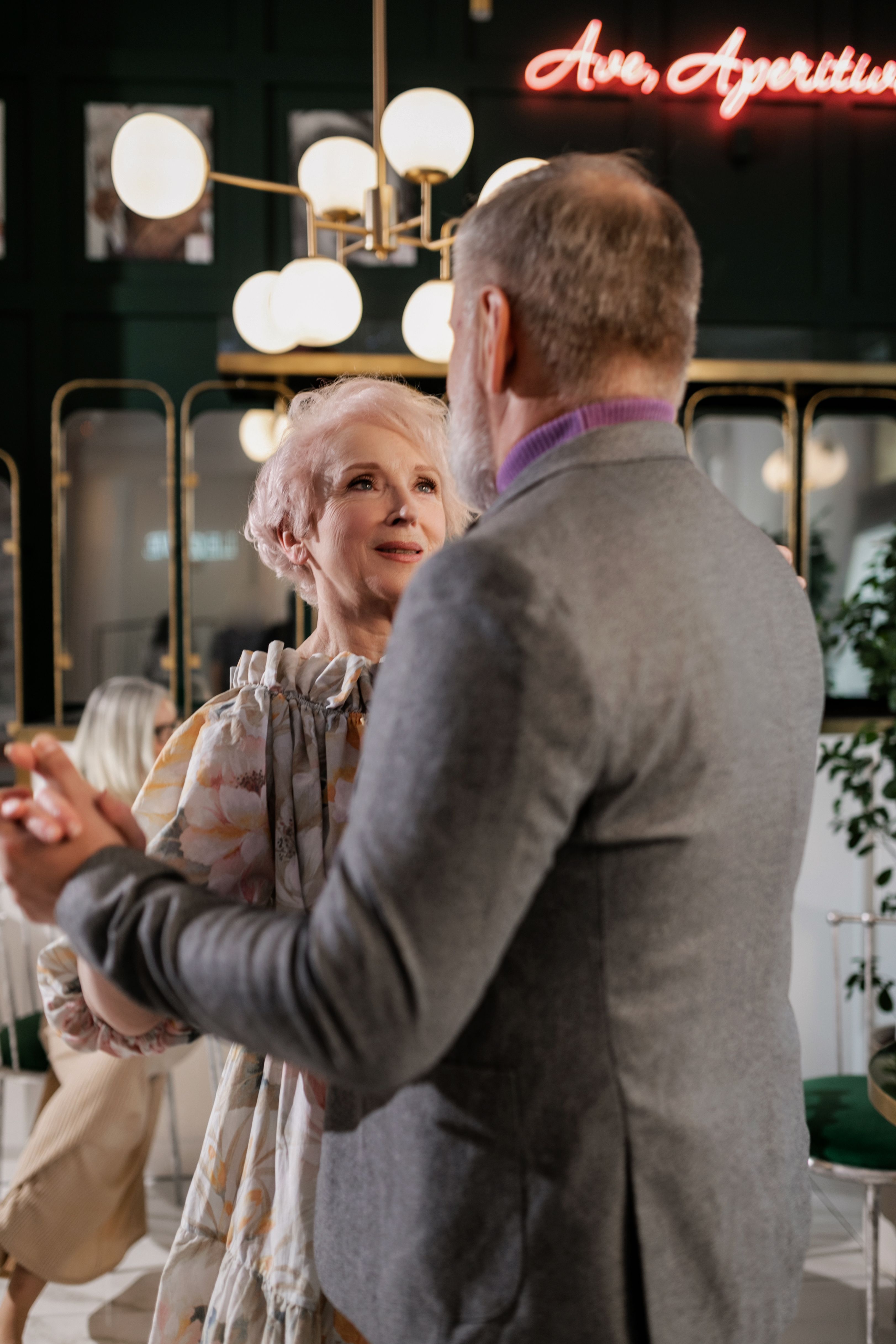 Elderly Couple dancing Together · Free Stock Photo