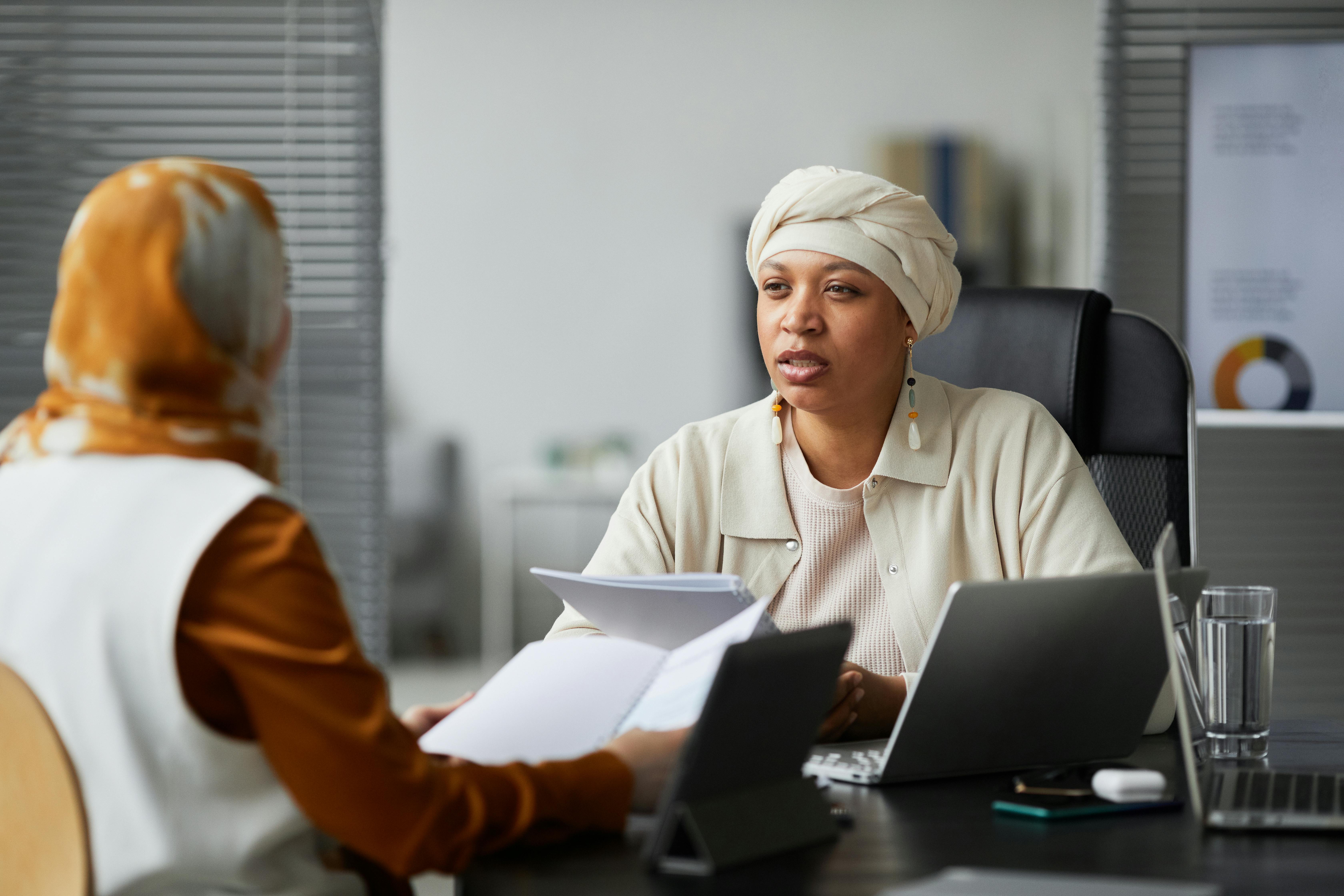 Woman Meeting with Client · Free Stock Photo