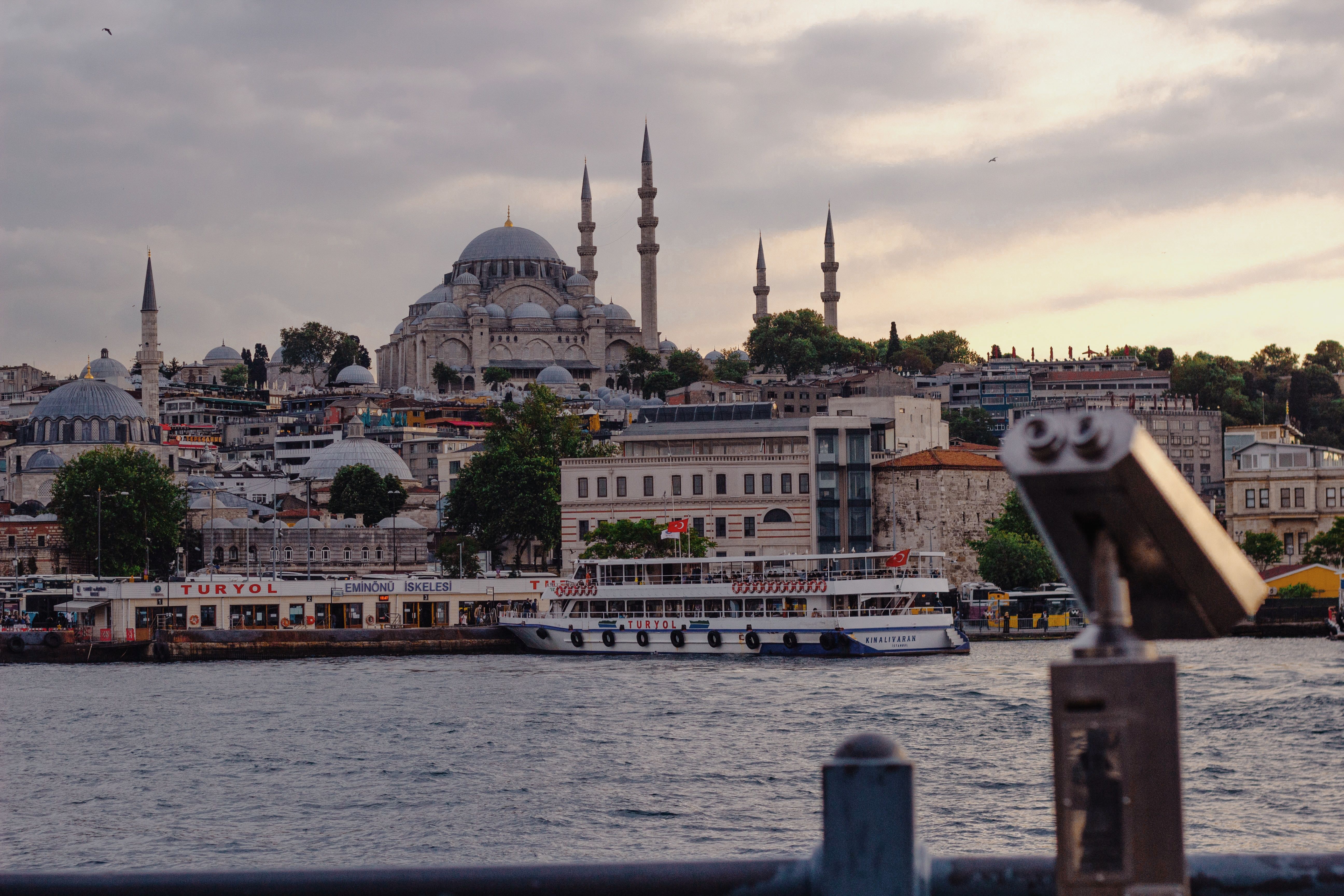 Tourboat Photos, Download The BEST Free Tourboat Stock Photos & HD Images