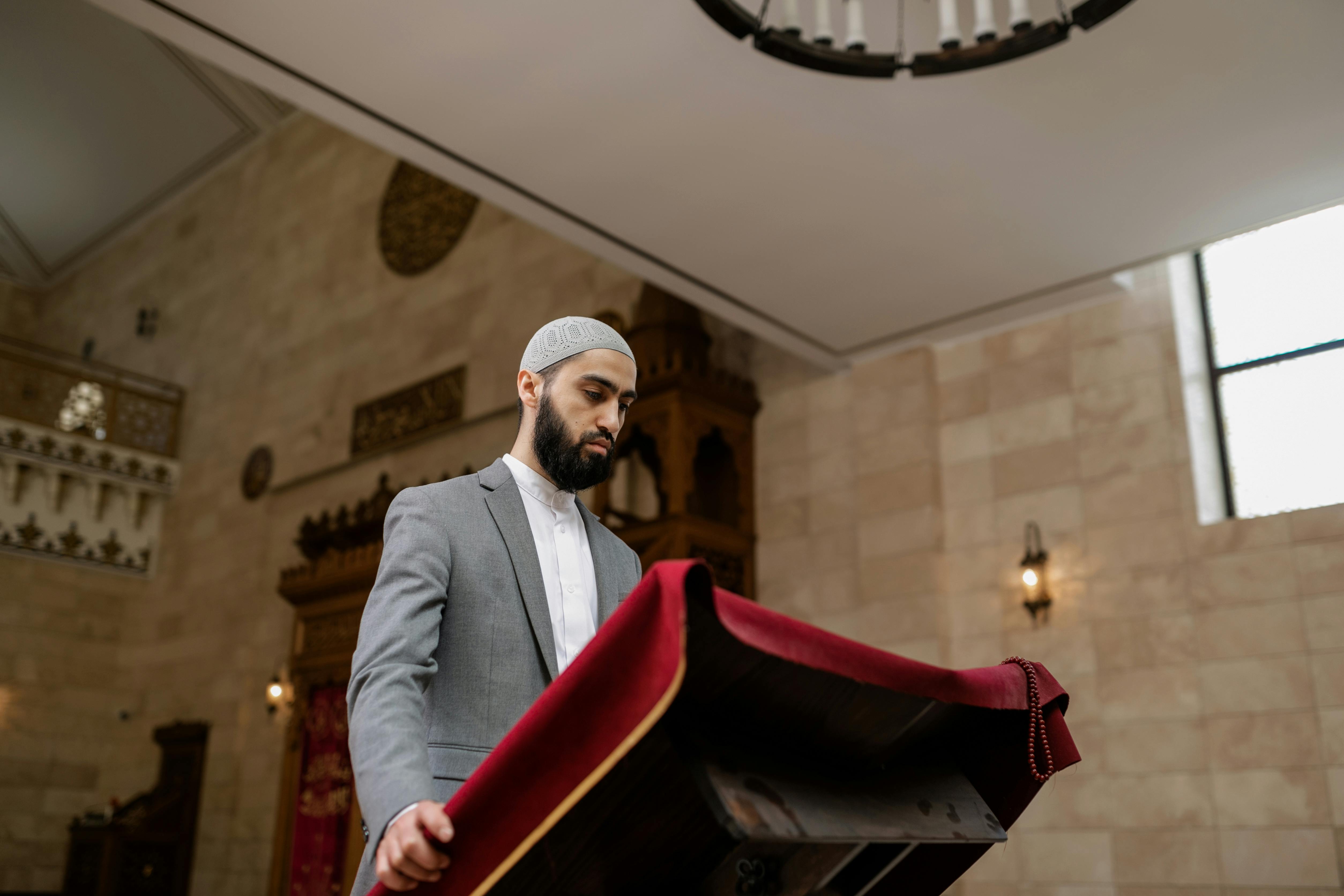 Muslim Priest Photos, Download Free Muslim Priest Stock Photos & HD Images