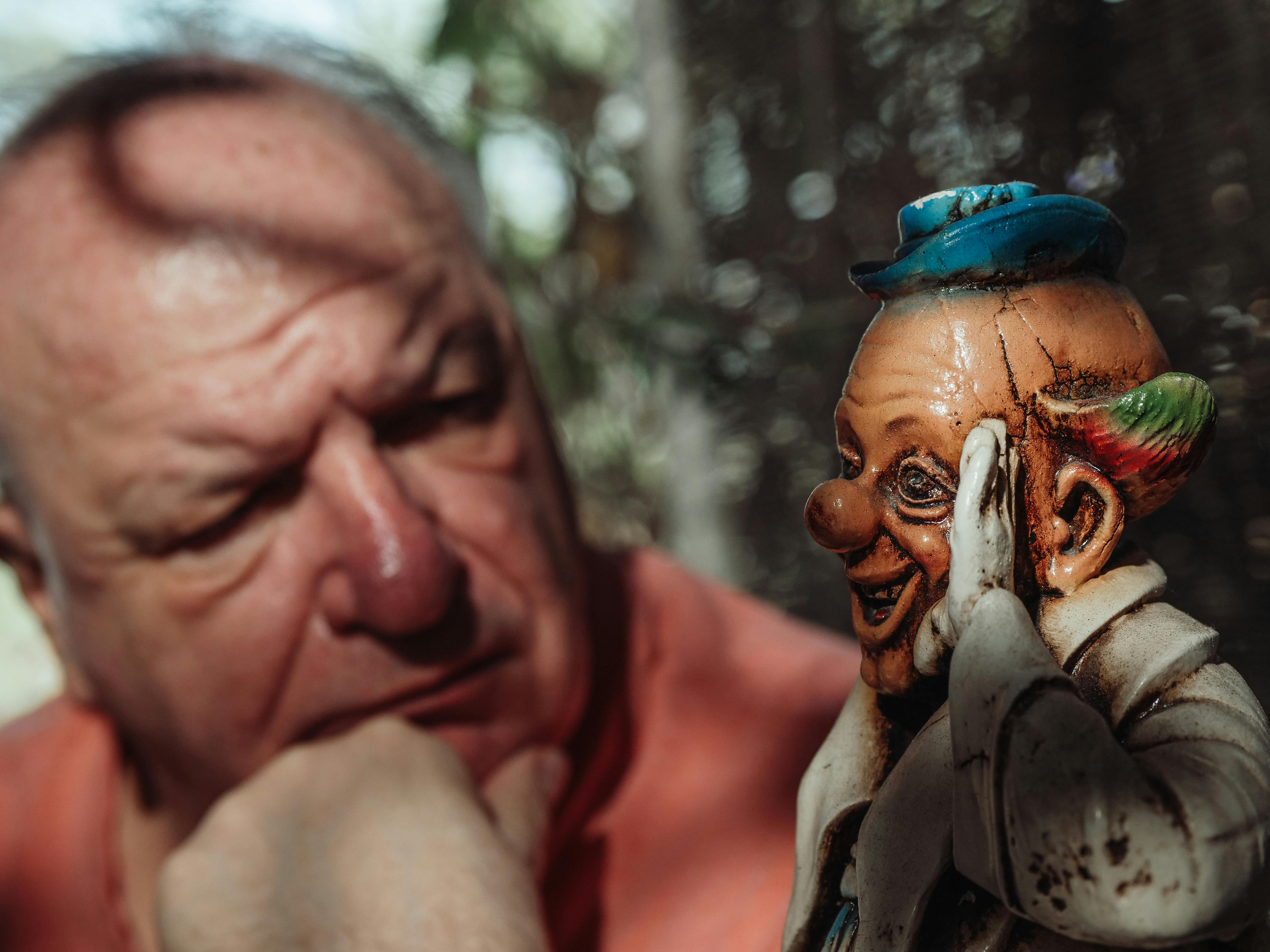 Clown Statue Photos, Download The BEST Free Clown Statue Stock Photos ...