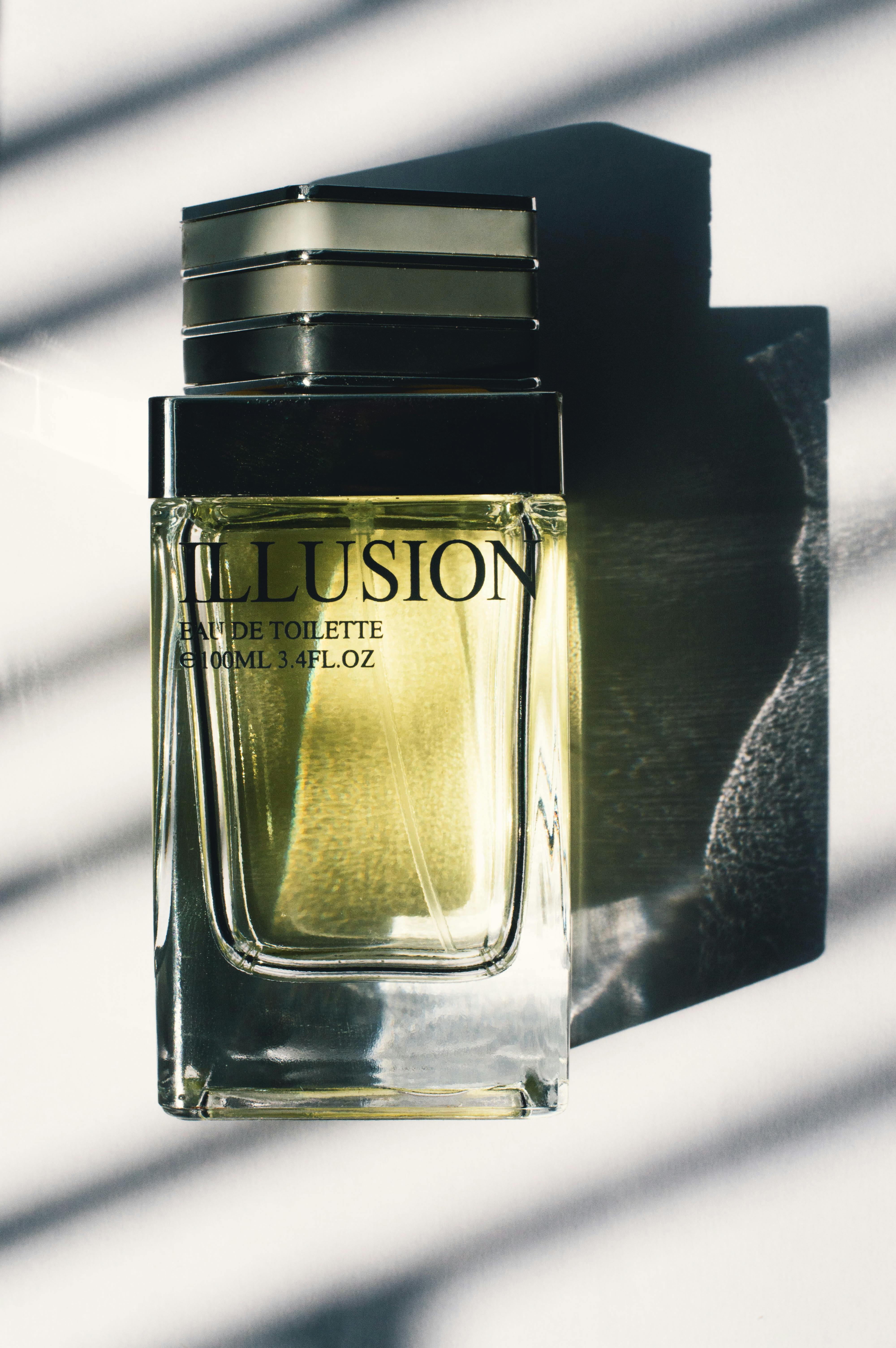 Perfume Photography with Smoke Effect · Free Stock Photo