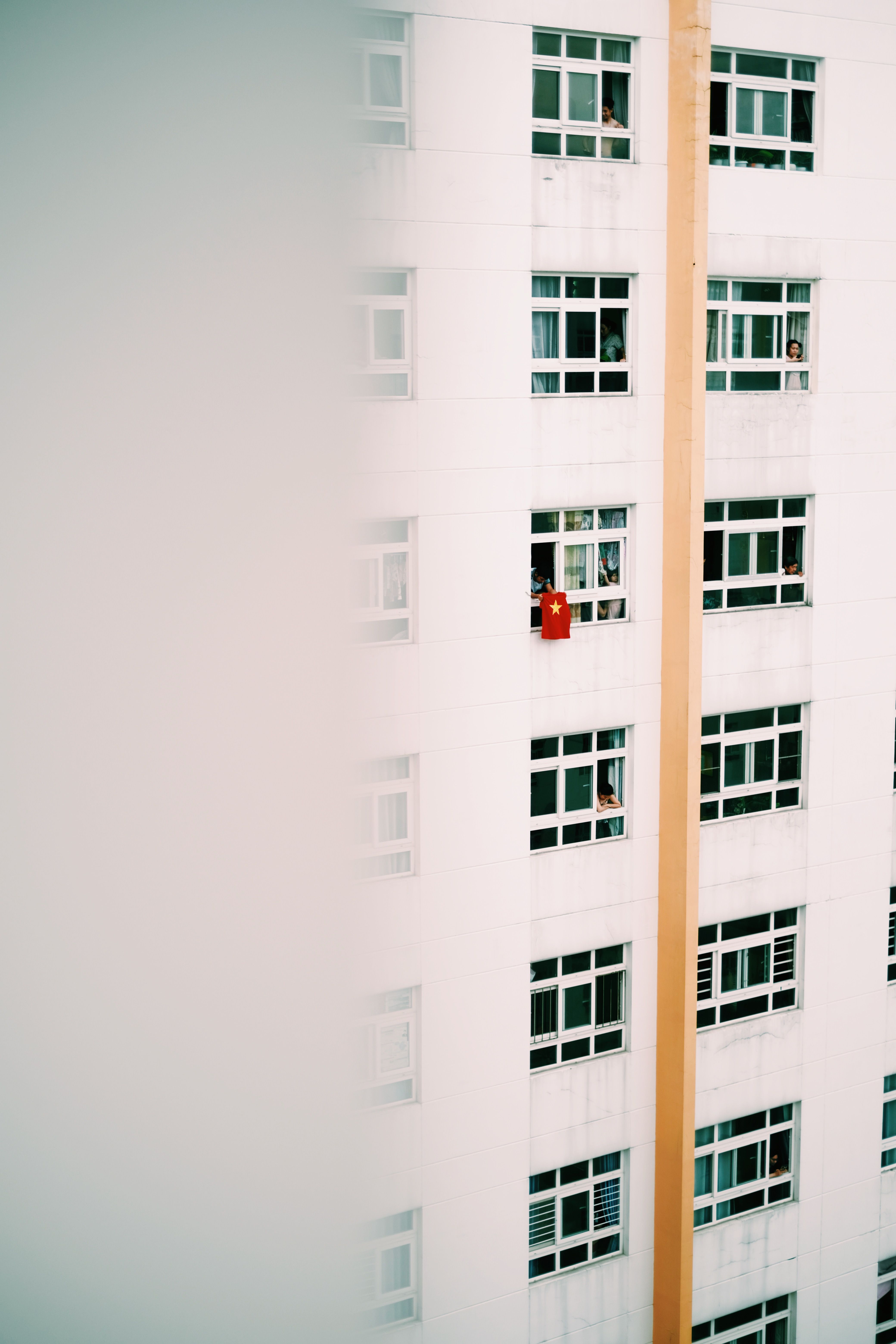 Close-up of a Tall Apartment Building · Free Stock Photo