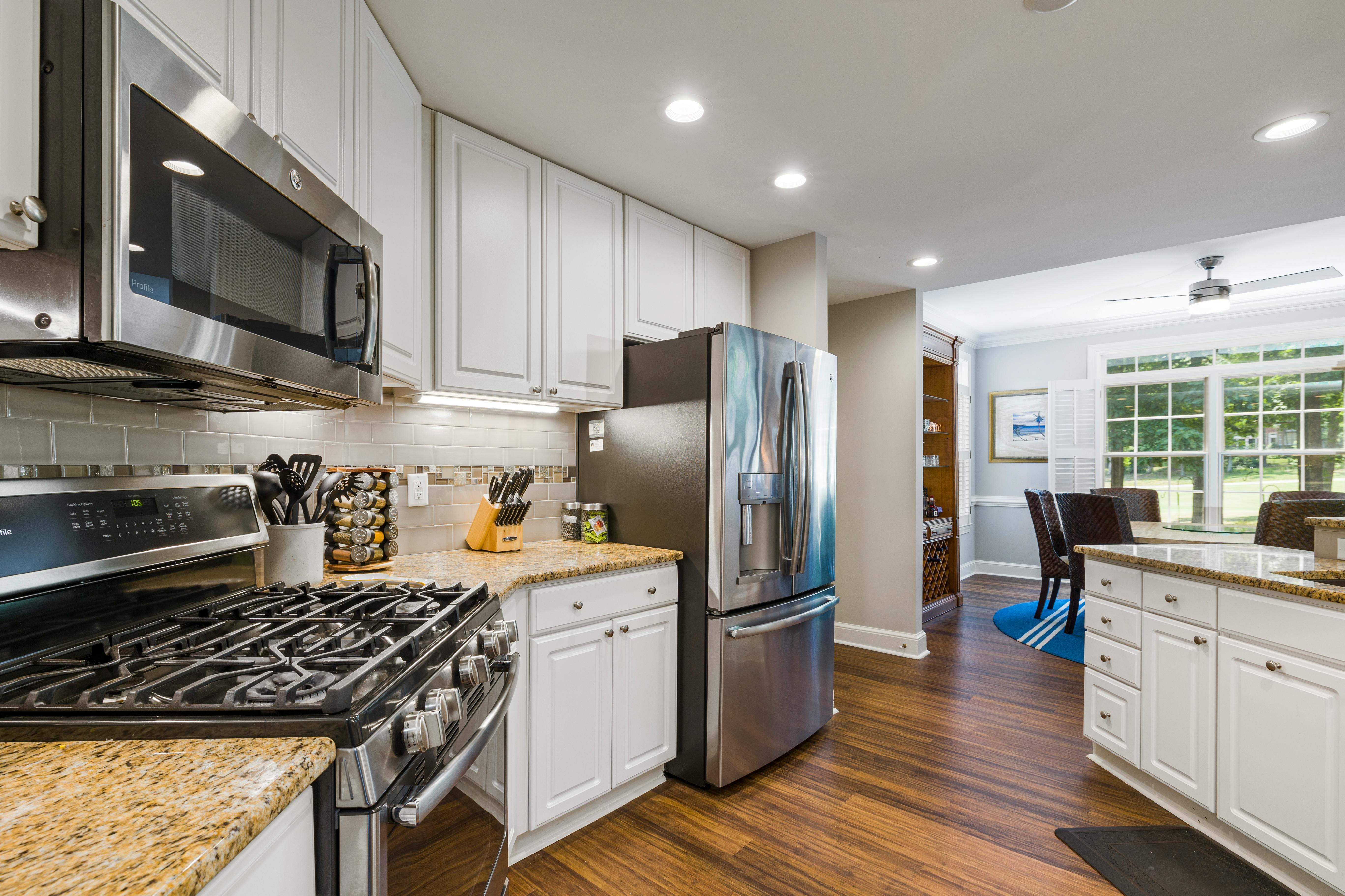 Interior of the Kitchen · Free Stock Photo